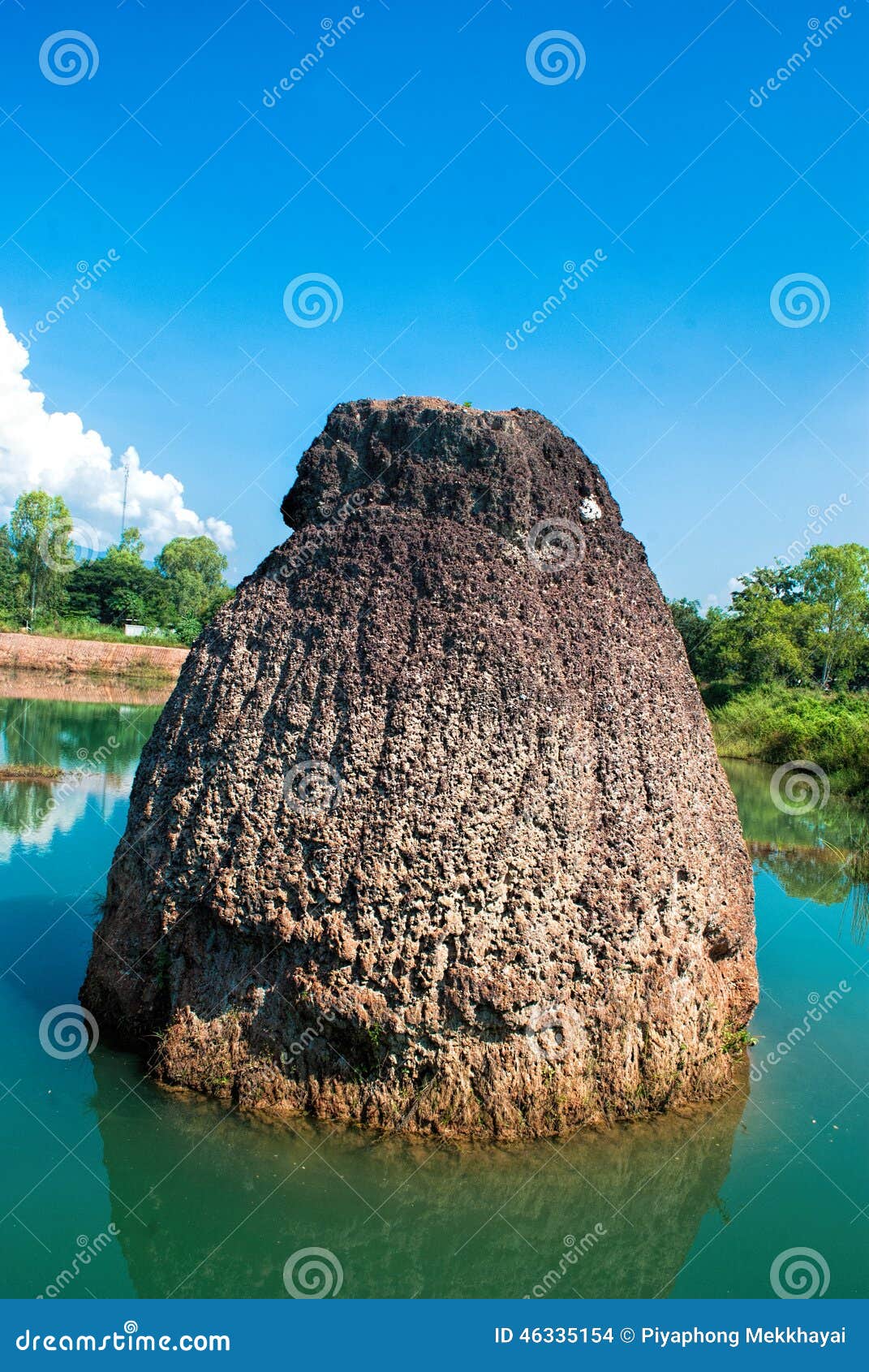 Stone island stock photo. Image of blue, coast, ocean - 46335154