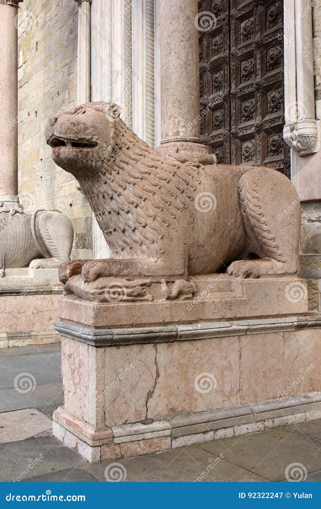 Stone Lion of Parma Cathedral Duomo Stock Image - Image of gate, city ...