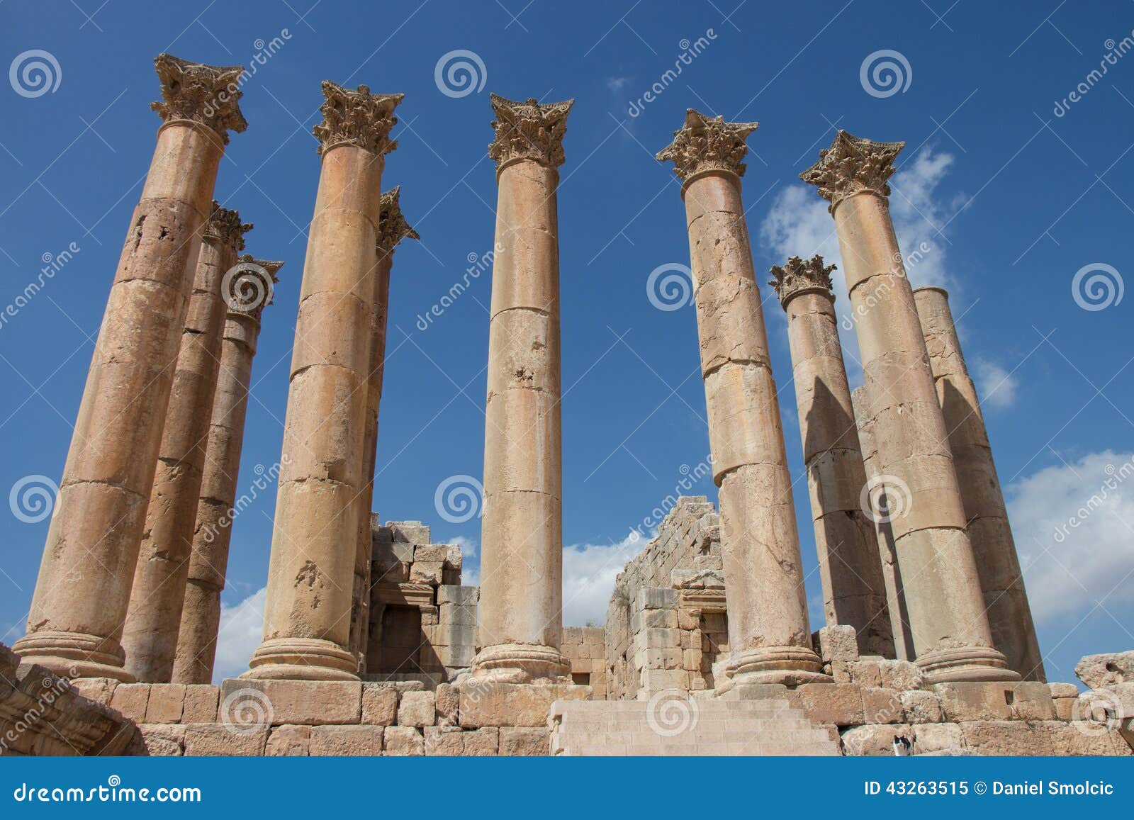 Stone Pillars in Jerash, Jordan Stock Image - Image of amman, pillars ...