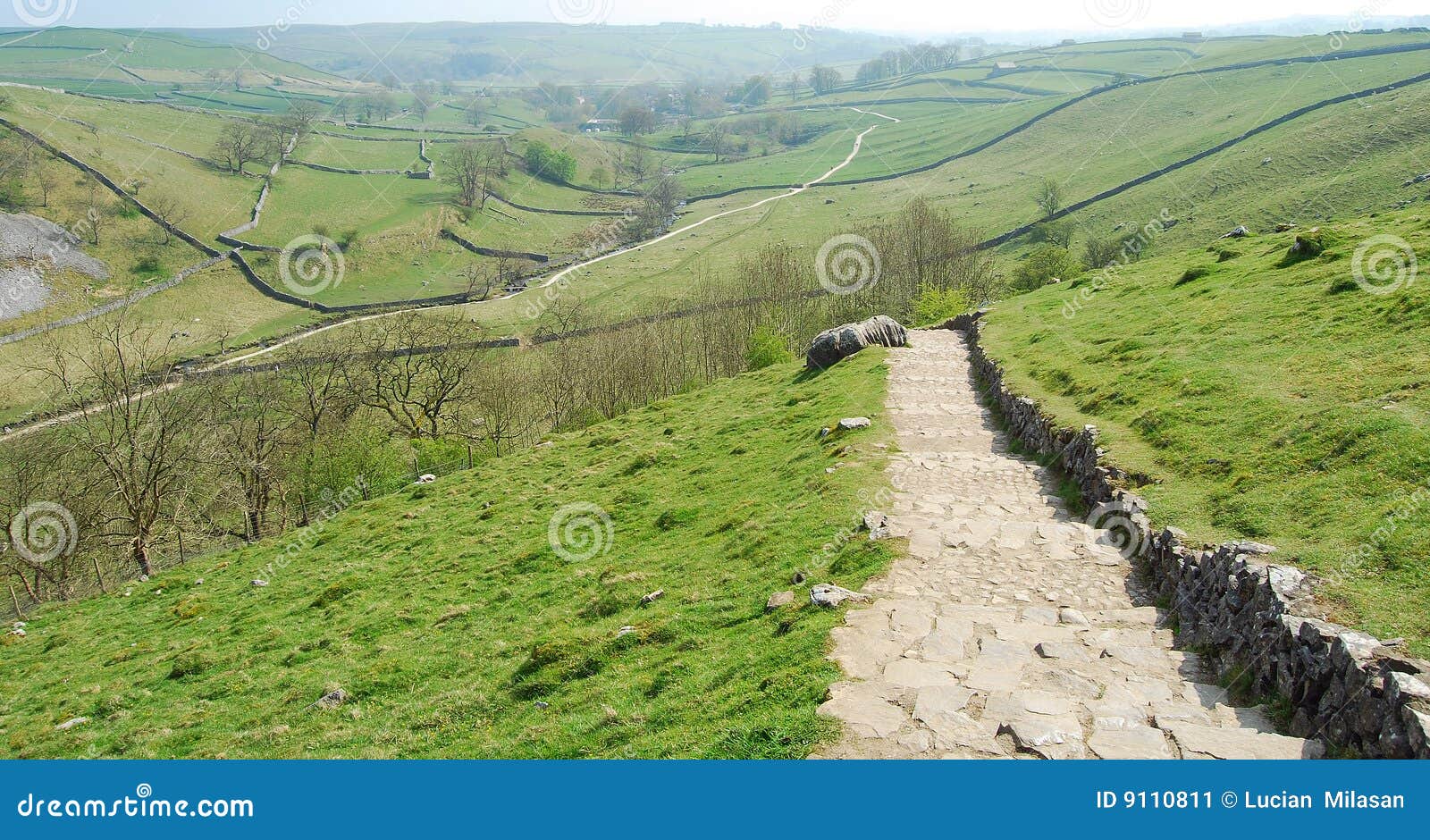 Stone Road at Malham Cove (UK) Stock Image - Image of roads, hills: 9110811