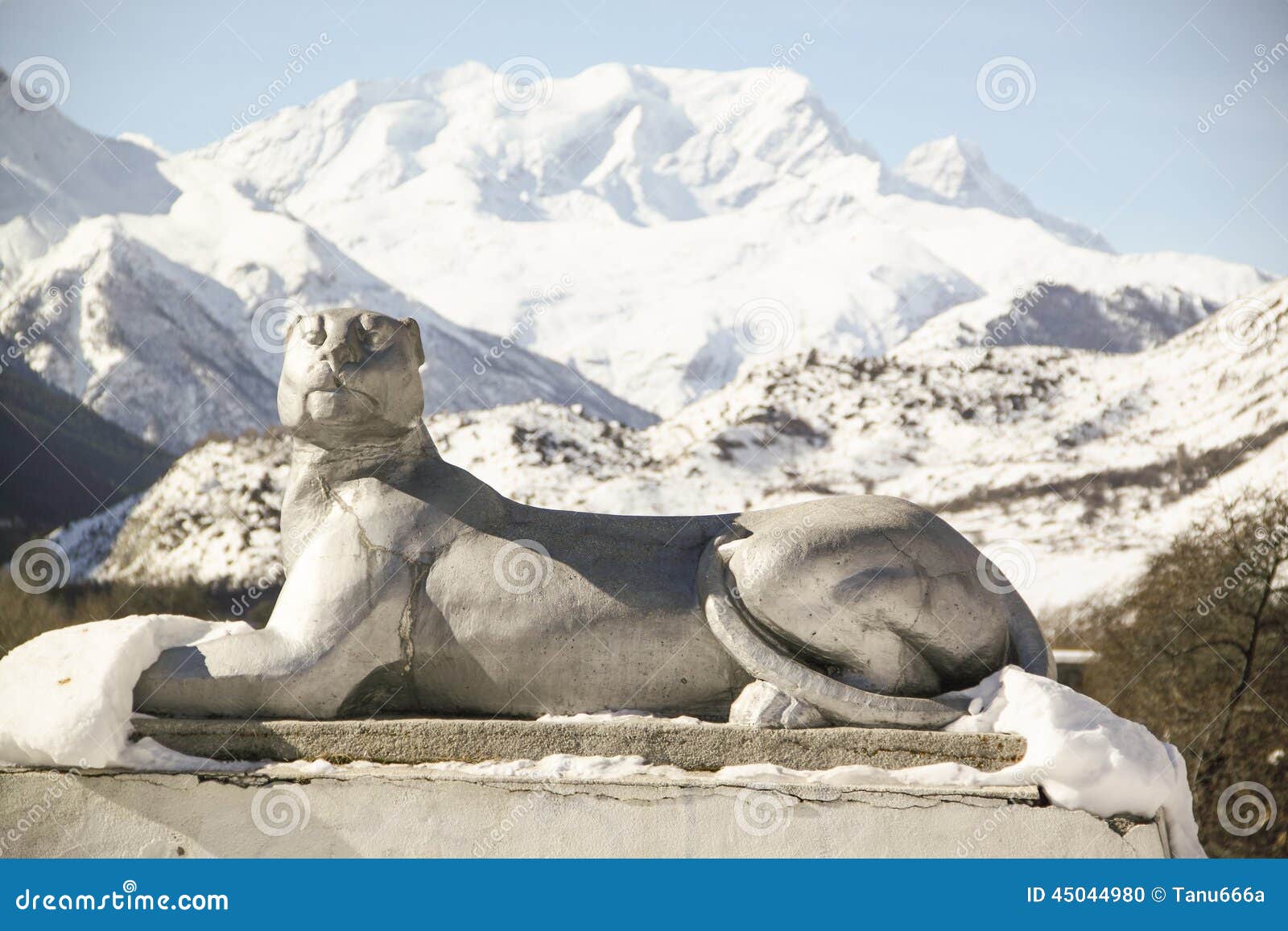 Stone Sculpture of a Leopard of Snow Mountains Stock Photo - Image of ...