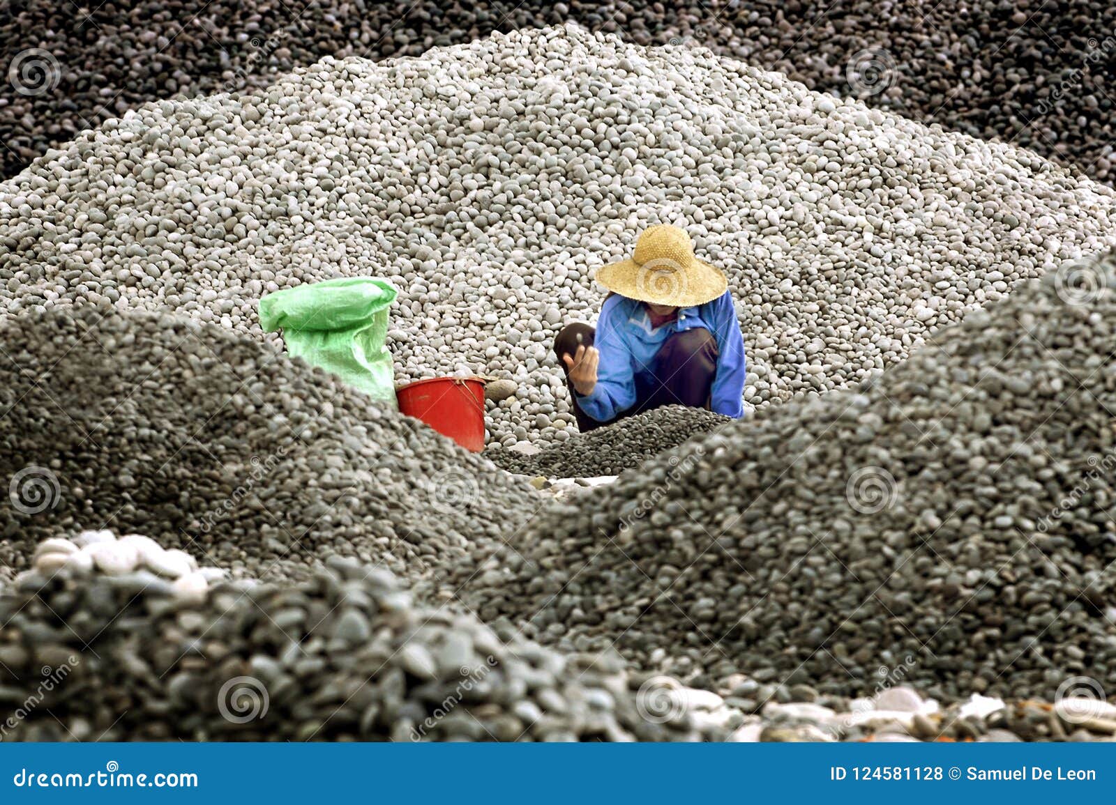 Stone Sorter editorial stock photo. Image of work, industry - 124581128