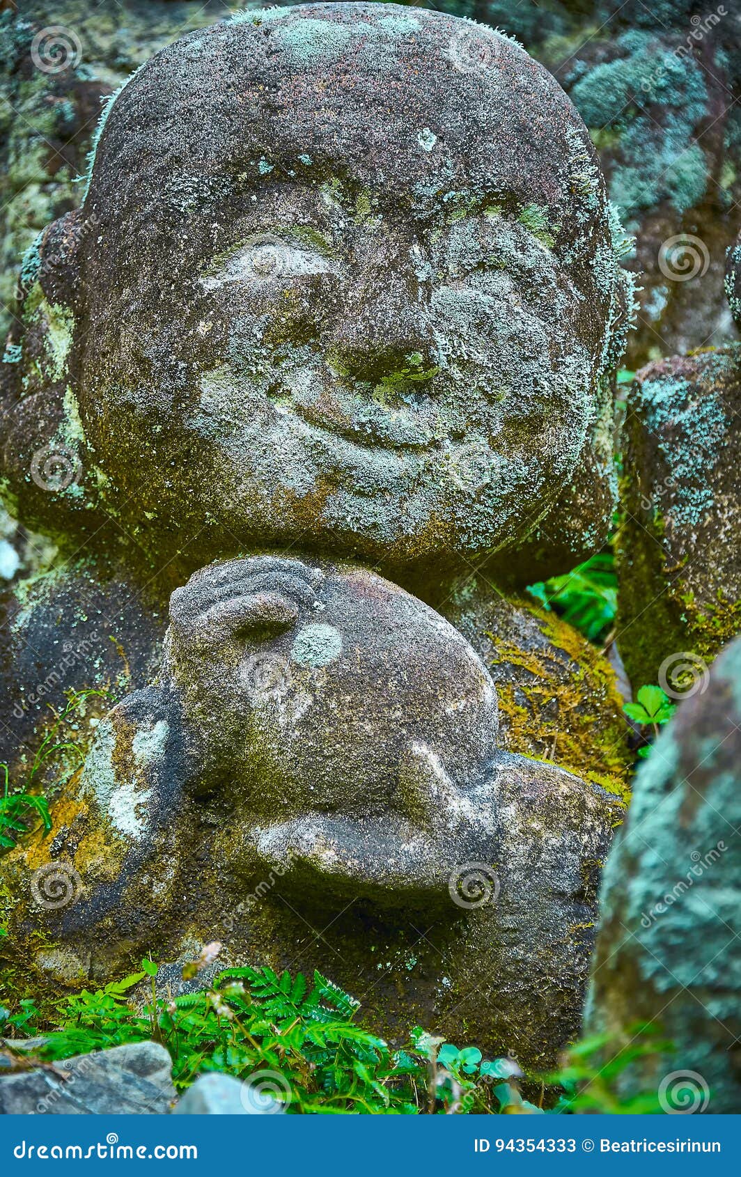 STONE STATUE - the SMILEY FACE Editorial Stock Photo - Image of ...