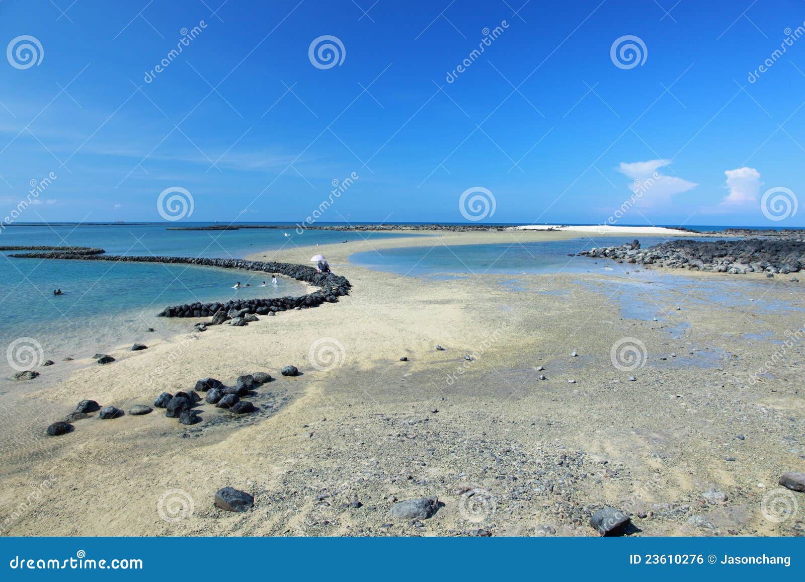 Stone Trap in Peng-Hu,Taiwan Stock Photo - Image of summer, ocean: 23610276