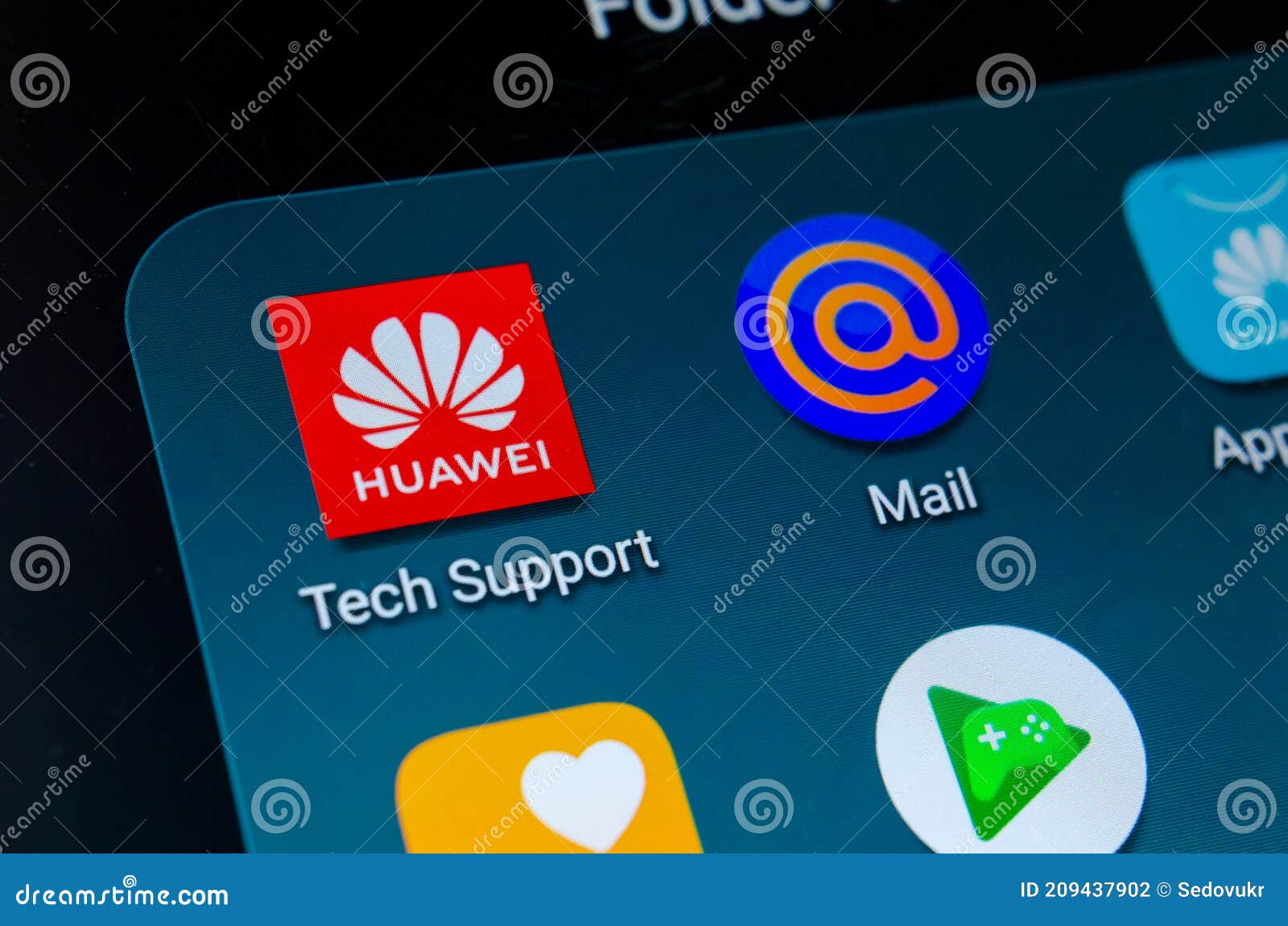 Huawei and Mail Ru App Icons on the Android Smartphone Screen Editorial ...