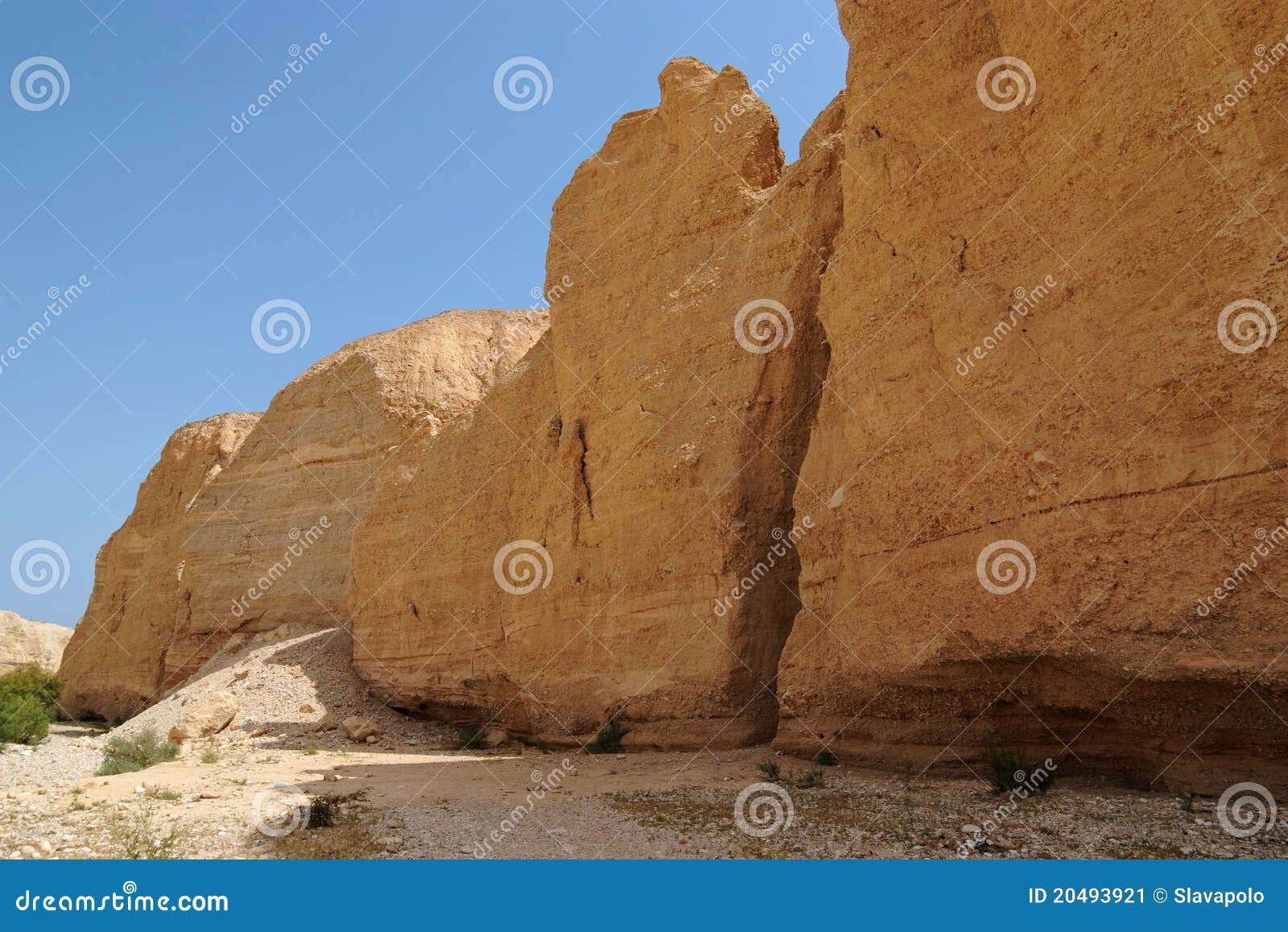 Stone wall in the desert stock image. Image of road, environment - 20493921