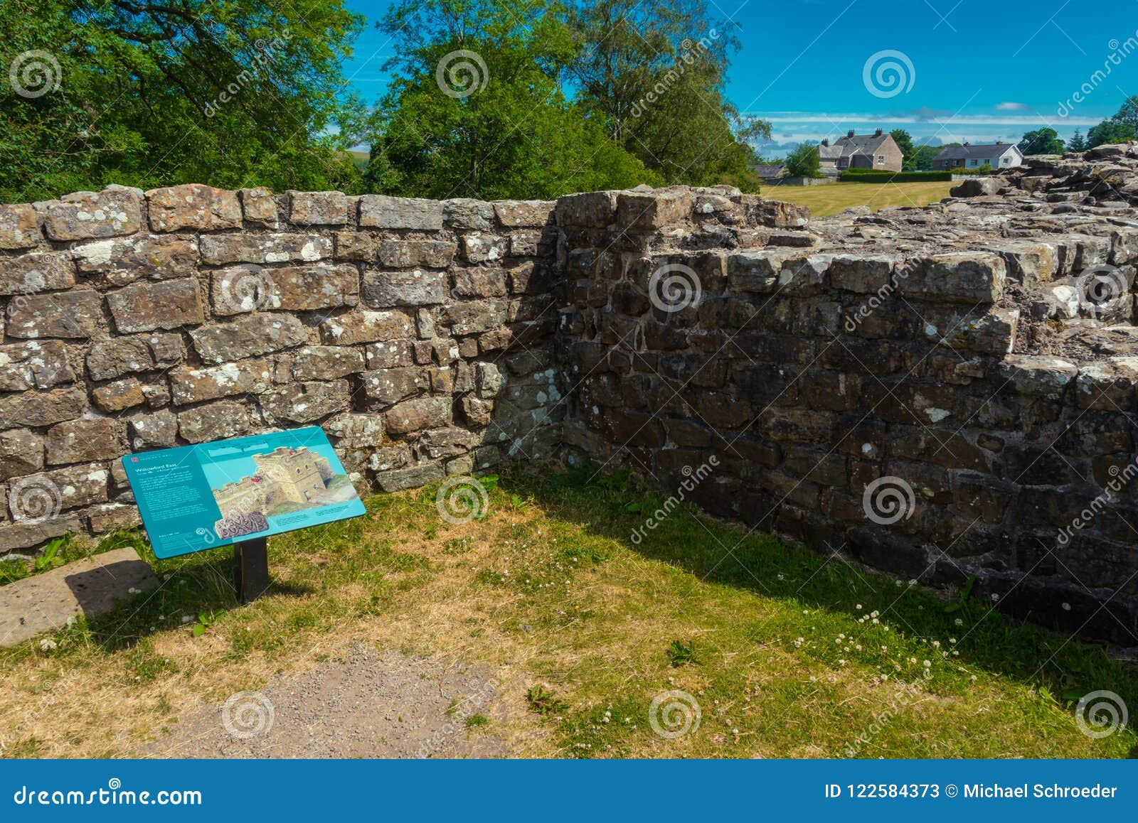 Stone wall Hadrian`s Wall stock image. Image of travel - 122584373