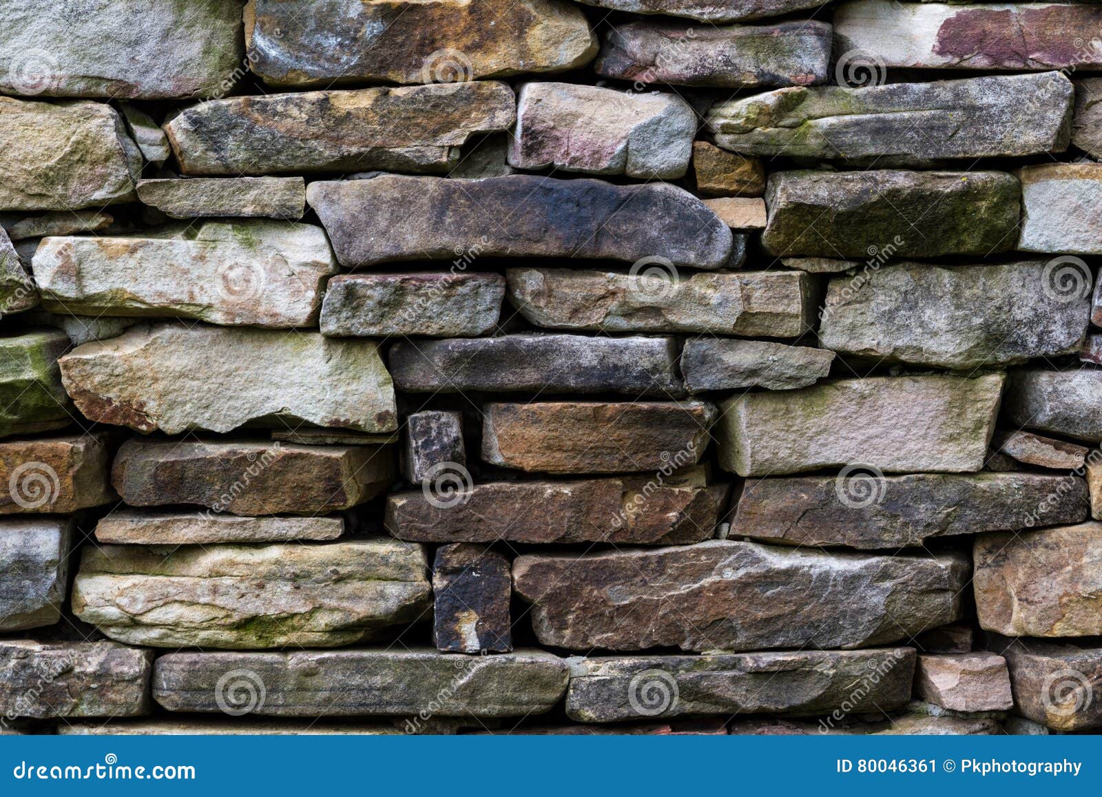 Stone Wall Pattern Old Log Cabin Chimney Stock Photos - Free & Royalty ...