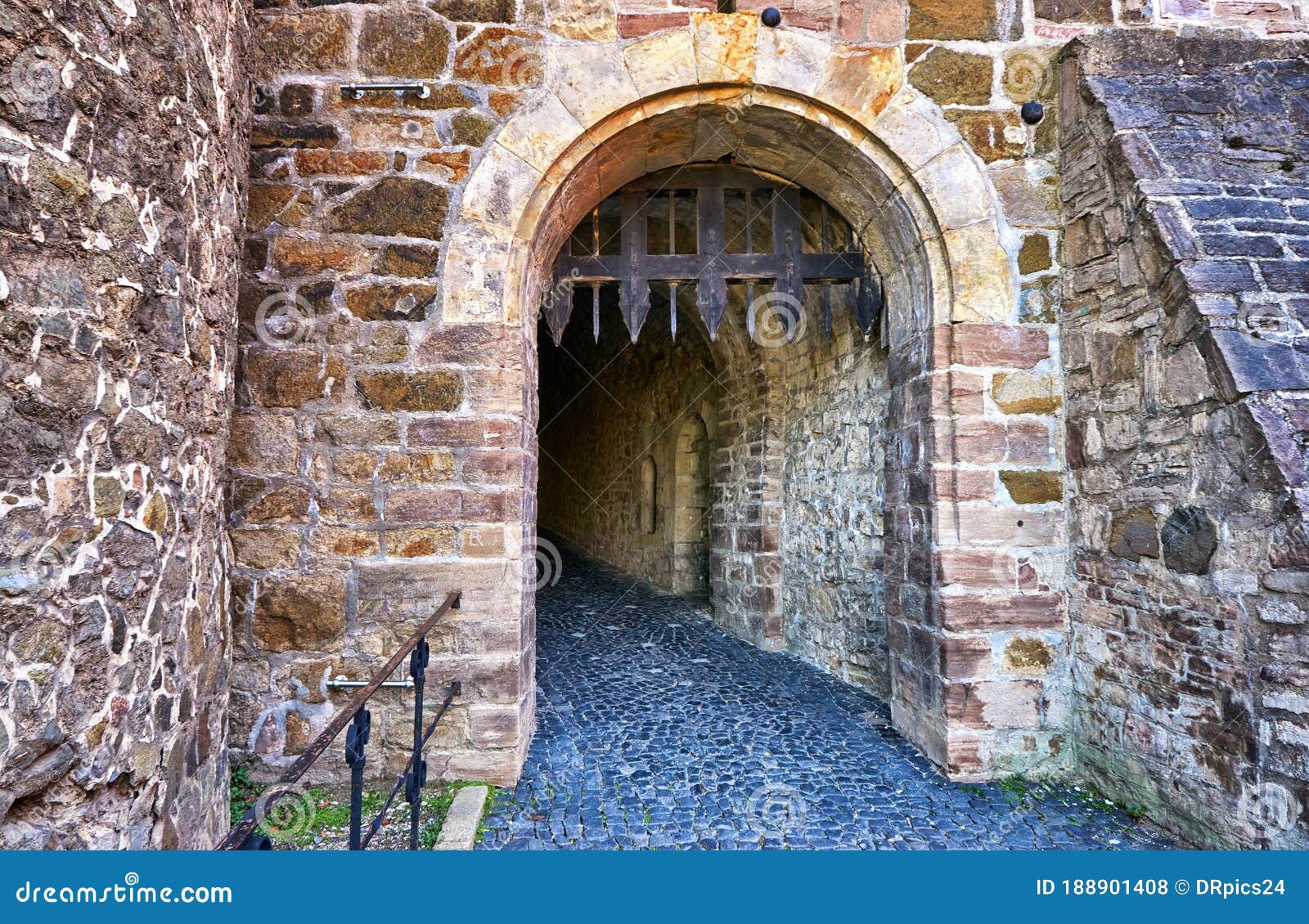 Castle Door Trap Stock Photos - Free & Royalty-Free Stock Photos from ...
