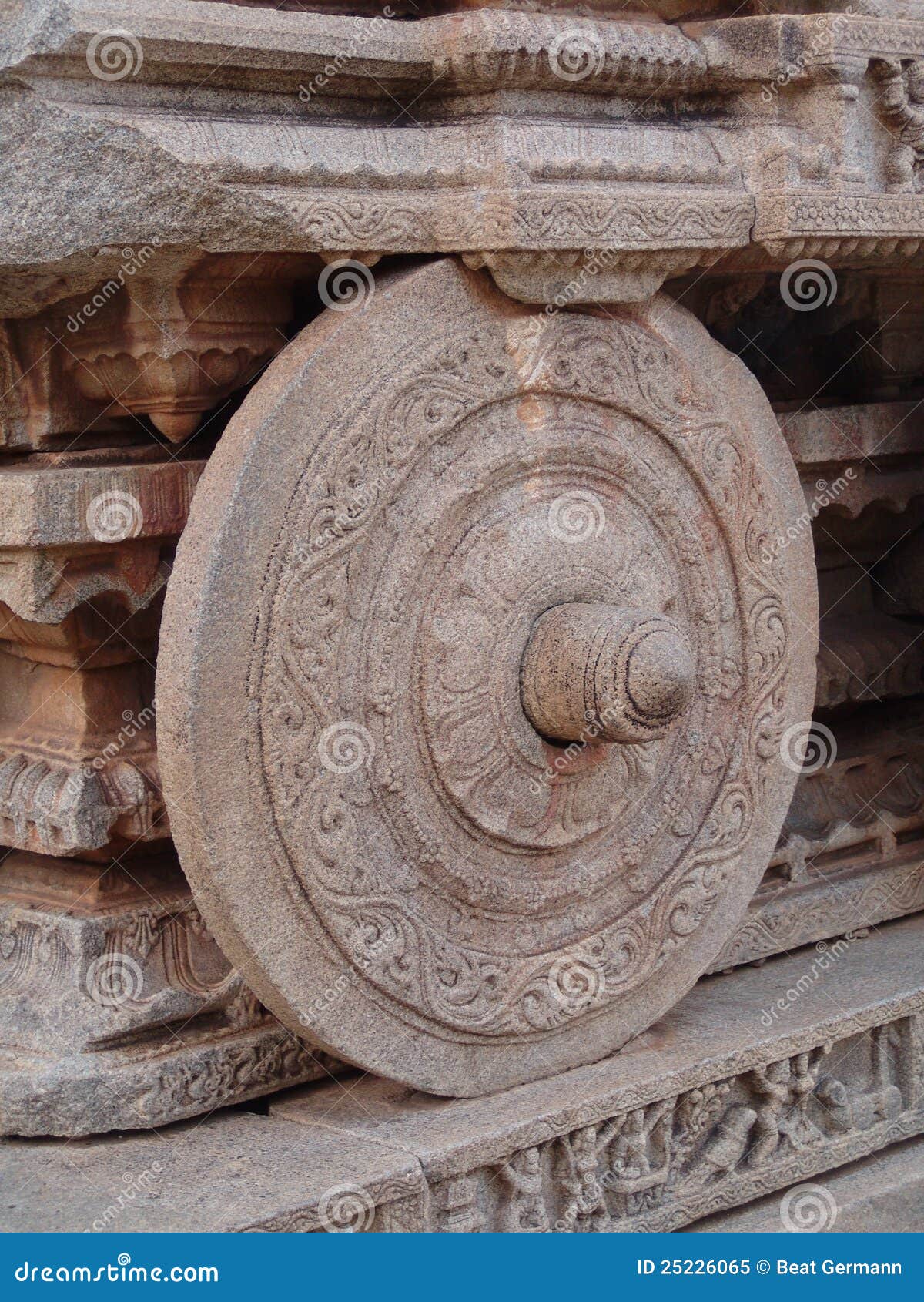 Stone Wheel, Hampi, Vijayanagar Stock Image - Image of bull, thanjavur ...