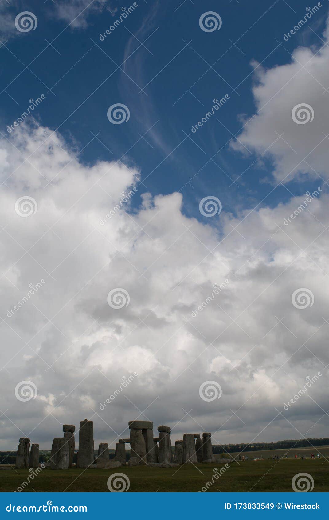 Stonehenge and a big sky stock image. Image of vertical - 173033549