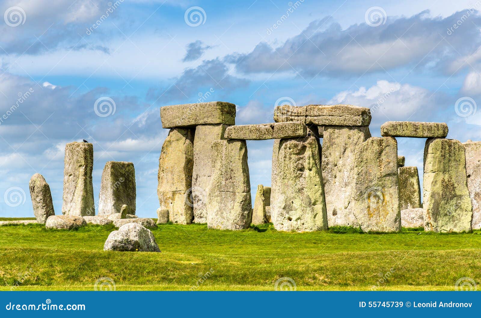 Stonehenge, a Prehistoric Monument in Wiltshire Stock Image - Image of ...