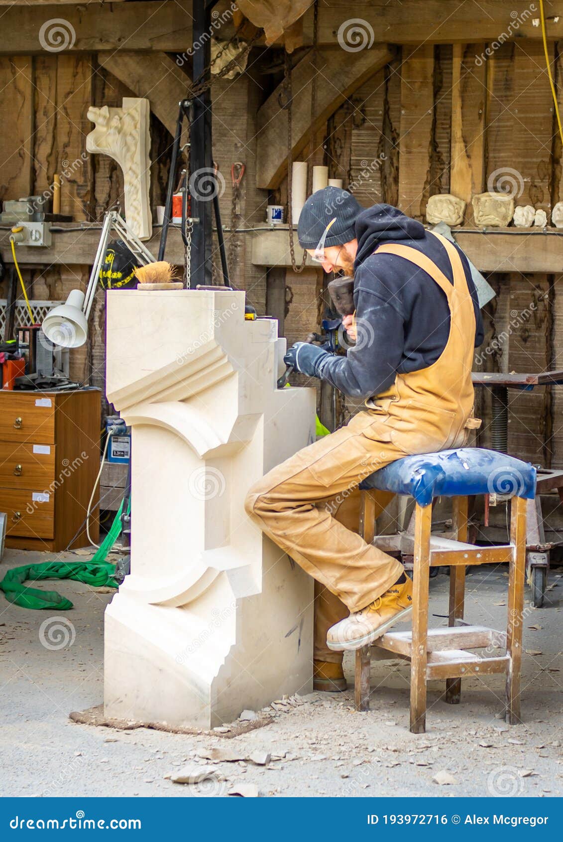 Stonemason at work editorial photo. Image of exterior - 193972716