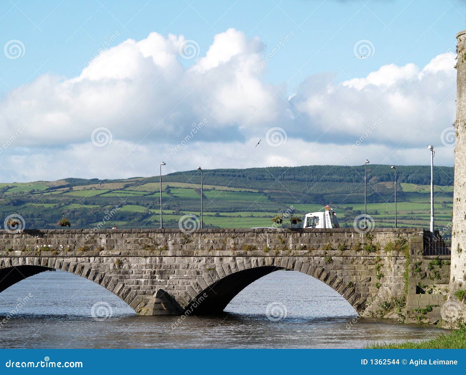 Stones bridge stock photo. Image of summer, building, ireland - 1362544
