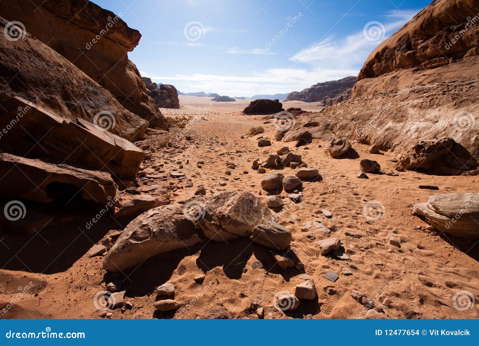 Stones in Wadi Rum Desert, Jordan. Stock Photo - Image of heat, rocks ...