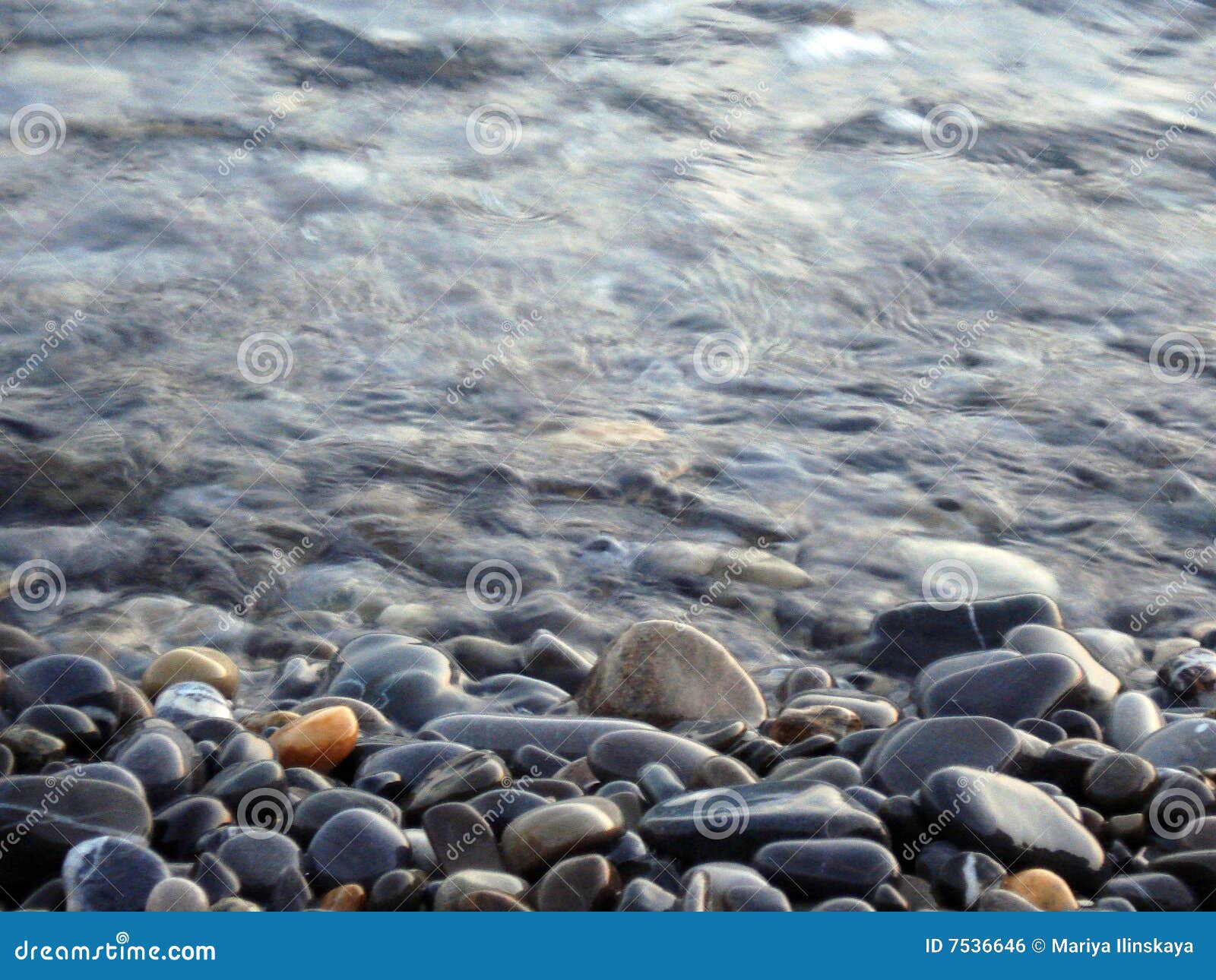 Stones_water stock foto. Image of mediteren, achtergrond - 7536646