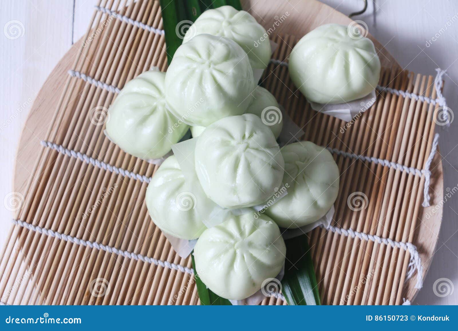 Stoombroodje Met Pandan-aroma Stock Afbeelding - Image of stoom ...