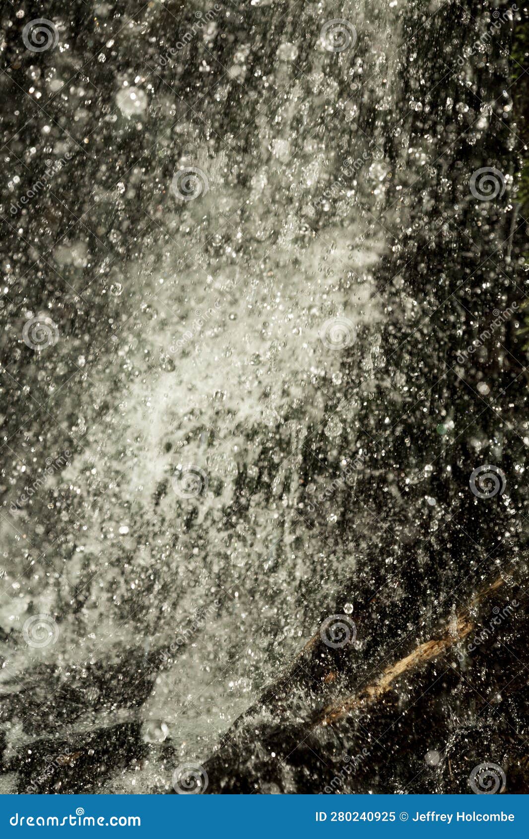 Stop Action Flash of a Waterfall Reveals the Individual Droplets Stock ...