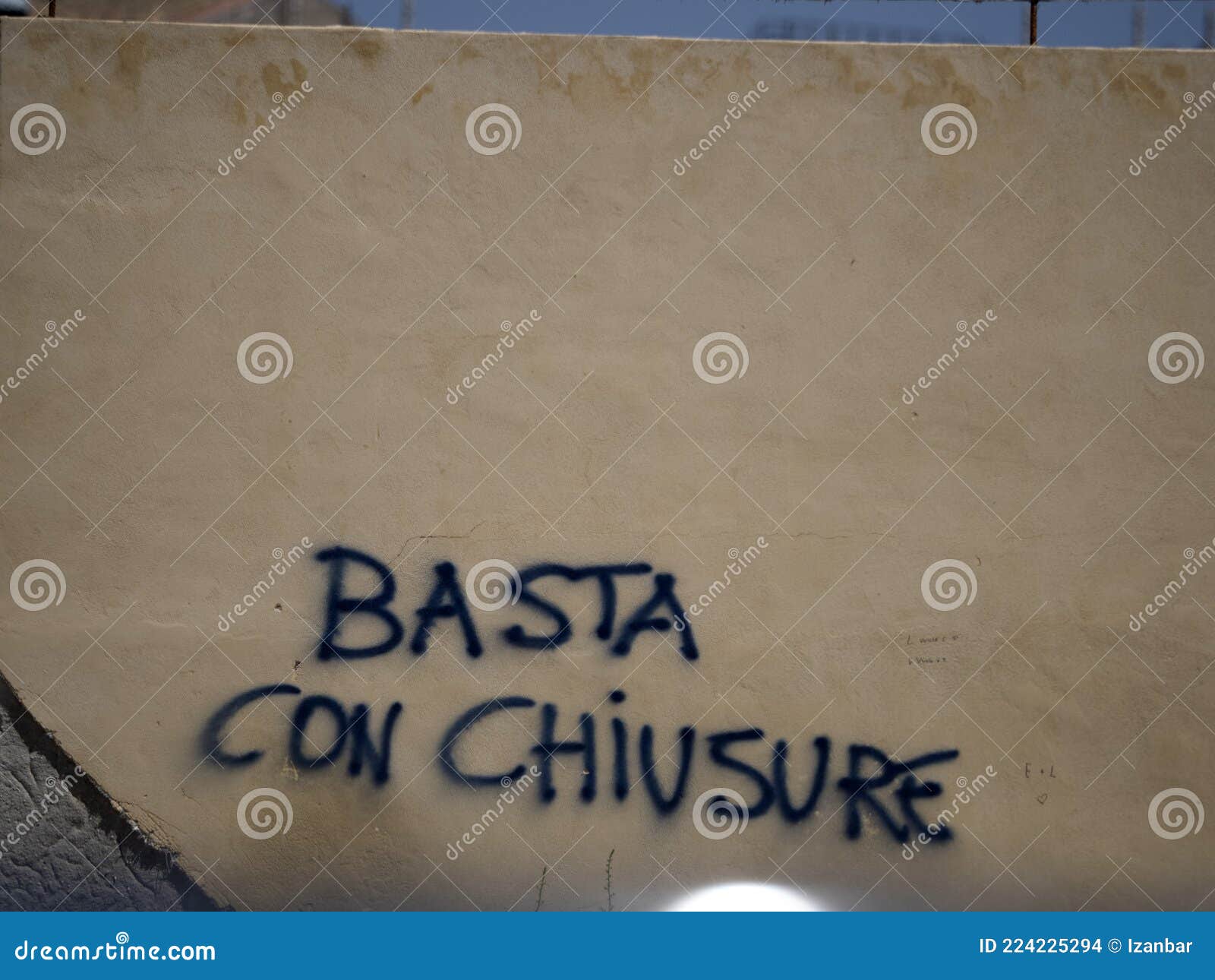 Stop Lockdown Writing in Italian Basta Chiusure Stock Photo - Image of ...