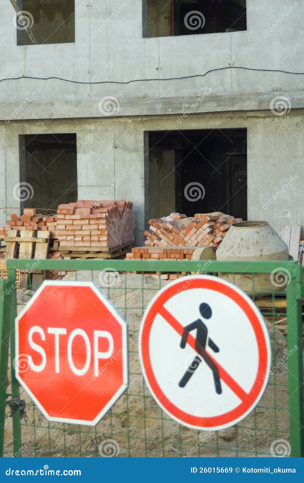 Stop! Pass is closed! stock image. Image of sign, wall - 26015669
