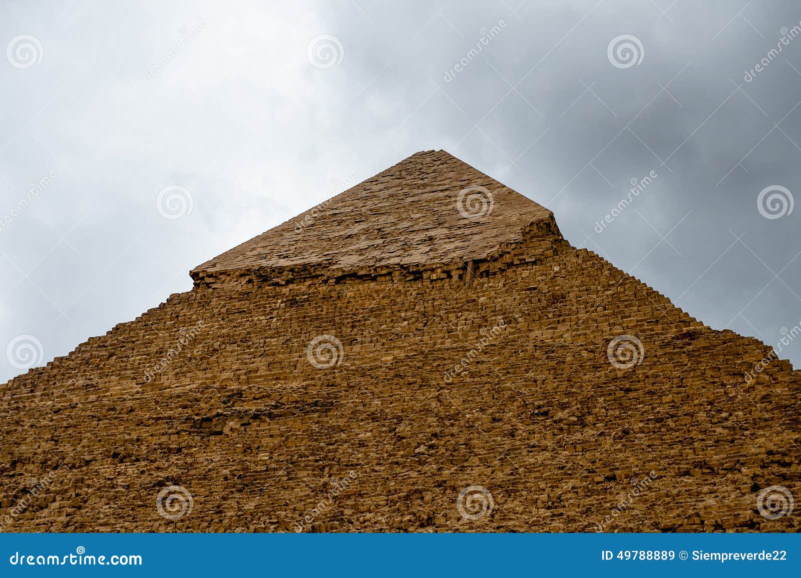 Stora pyramider egypt fotografering för bildbyråer. Bild av aquinoen ...