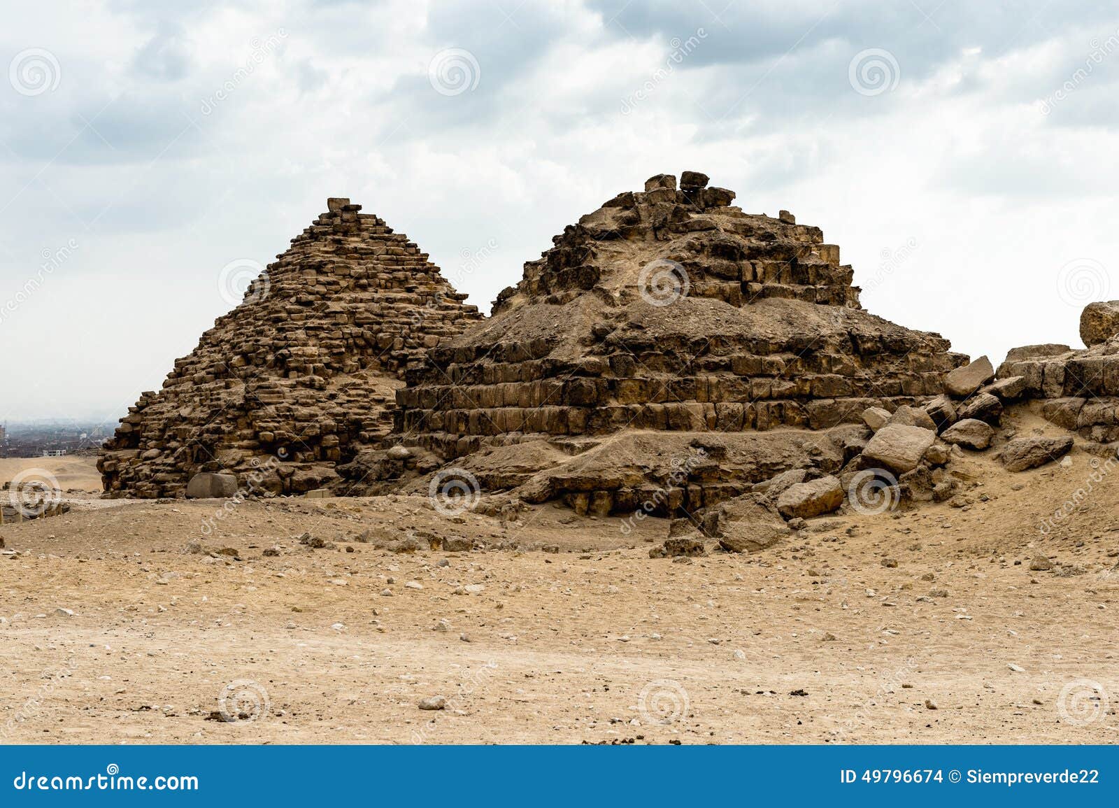 Stora pyramider egypt arkivfoto. Bild av khufu, egyptologi - 49796674