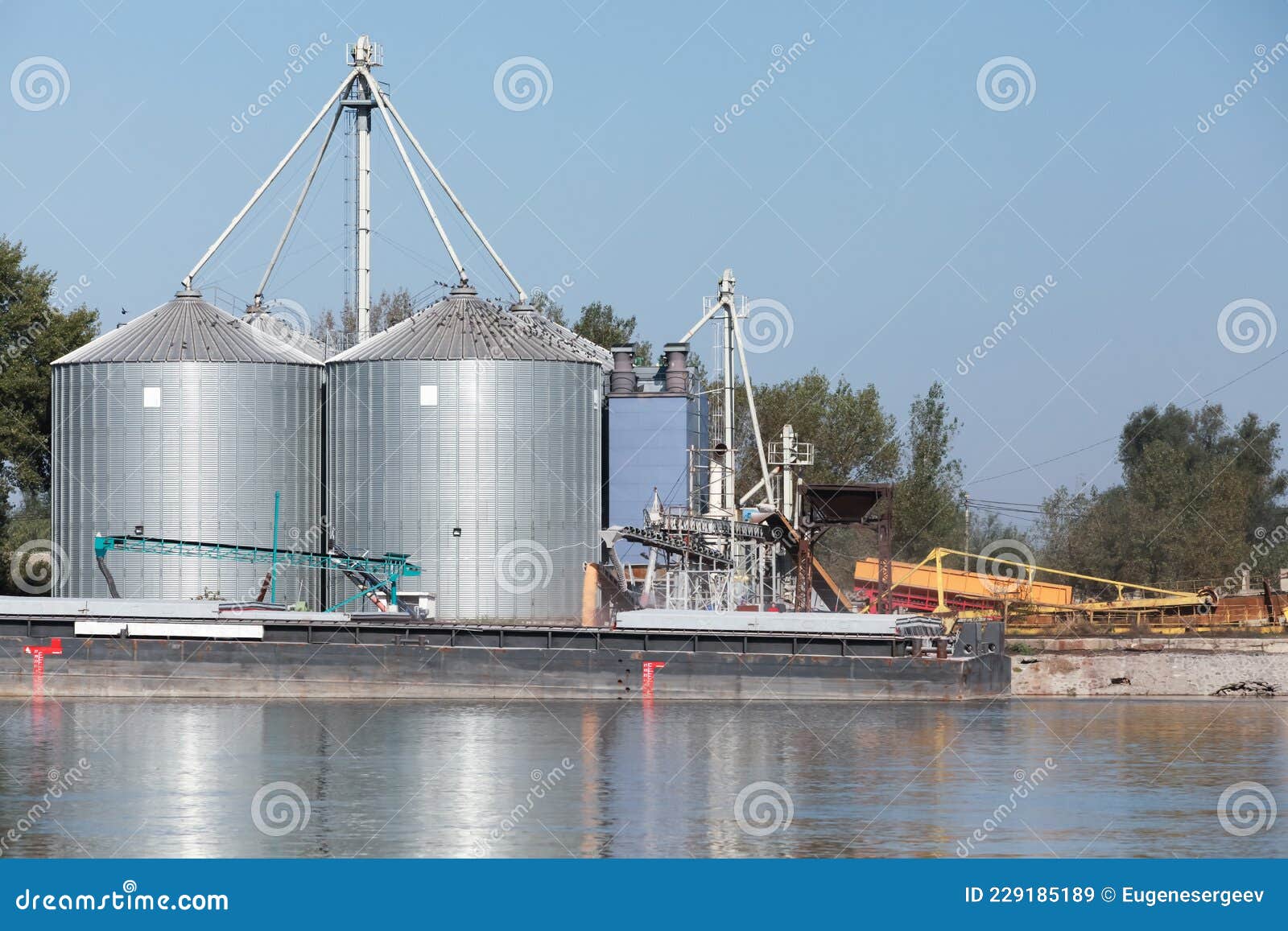 Storage Tanks with Bulk Loading Equipment Stock Image - Image of ...