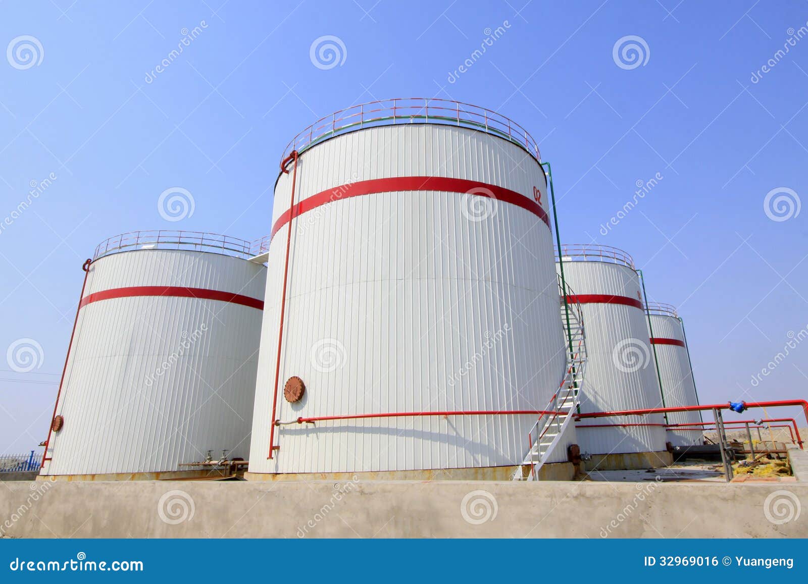 Storage Tanks in a Chemical Plant Stock Photo - Image of construction ...