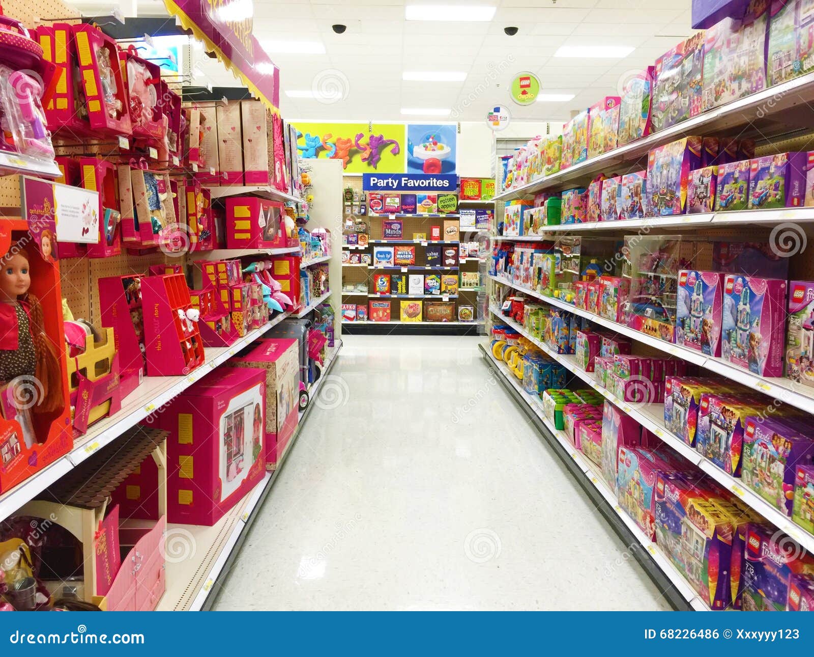 Store aisle editorial photo. Image of mart, procure, business - 68226486