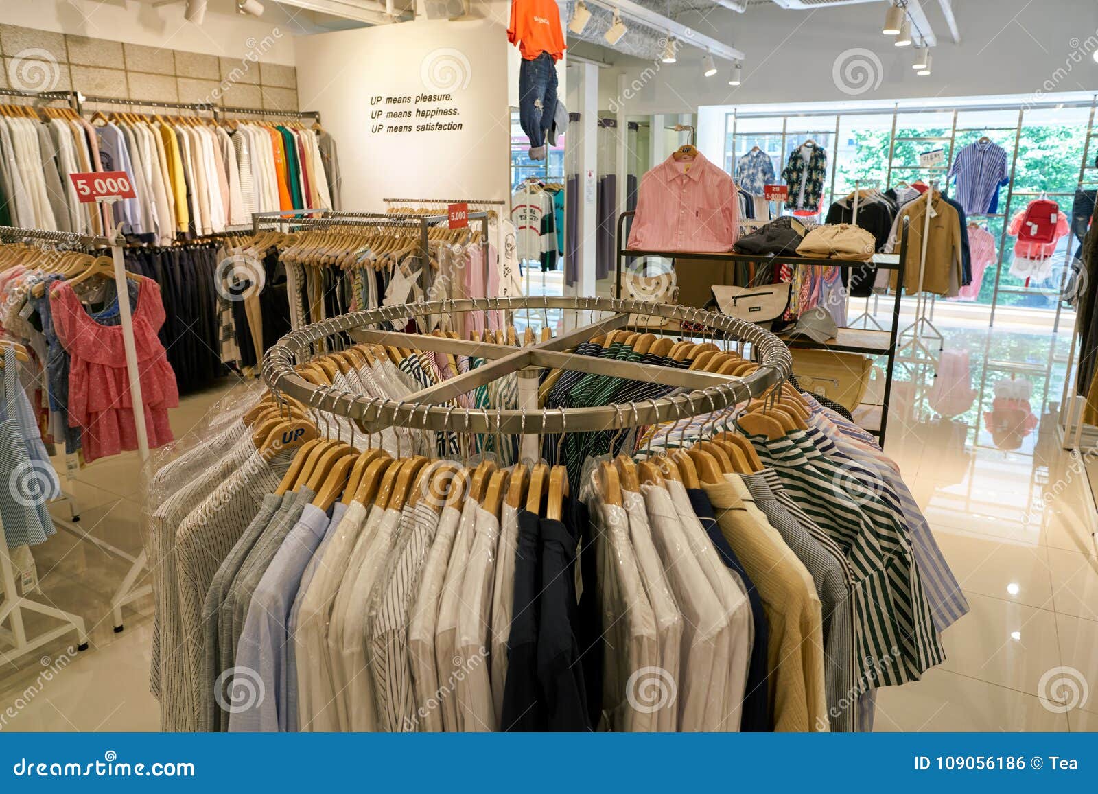 A store in Busan editorial photo. Image of sell, editorial - 109056186