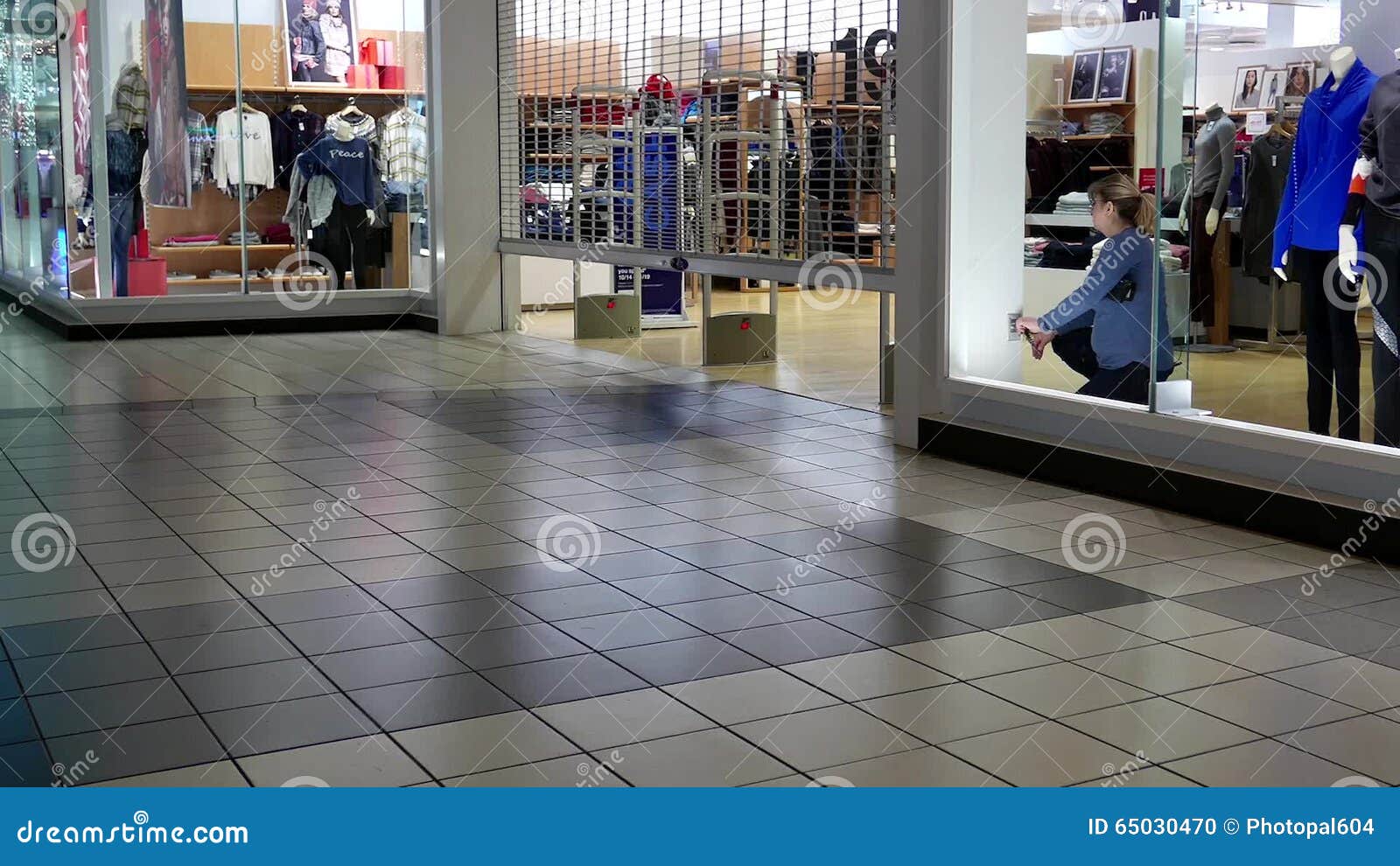 Store Closing Down at Night Stock Footage - Video of front, motion ...