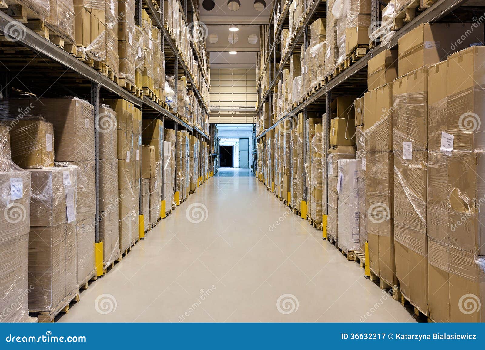 Storehouse interior stock image. Image of distribution - 36632317