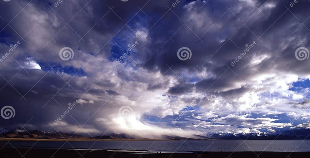 Storm cloud,supercell stock vector. Illustration of coming - 3660344
