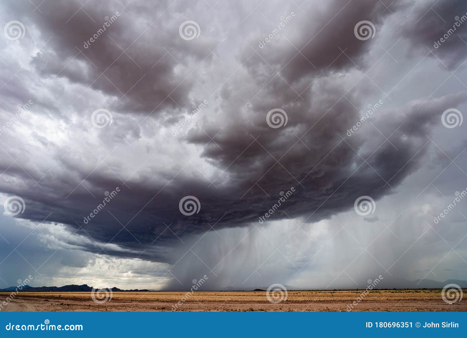 Storm Clouds with Heavy Rain Falling Stock Image - Image of cloudy ...