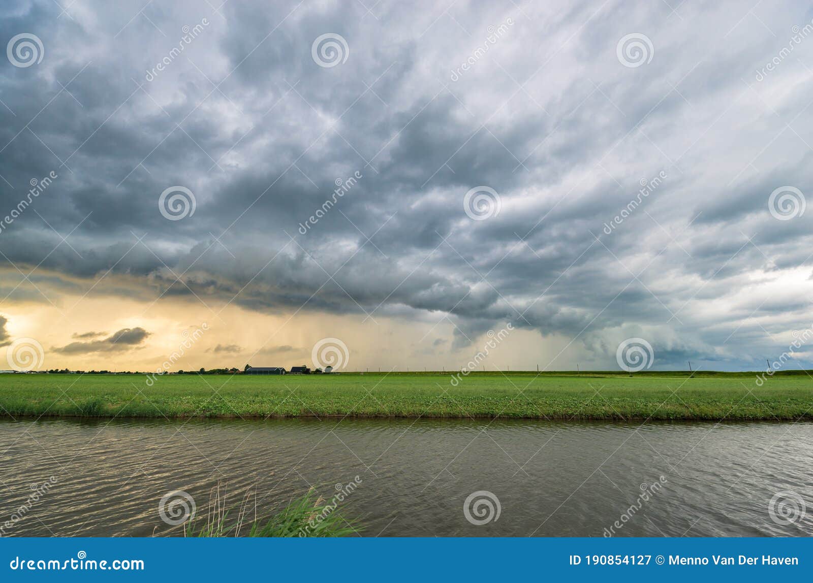 Arcus or Shelf Cloud Over the Dutch Plains Stock Image - Image of gale ...