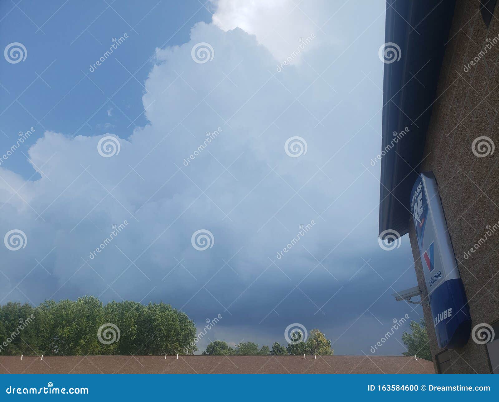 Storm coming editorial image. Image of storm, coming - 163584600