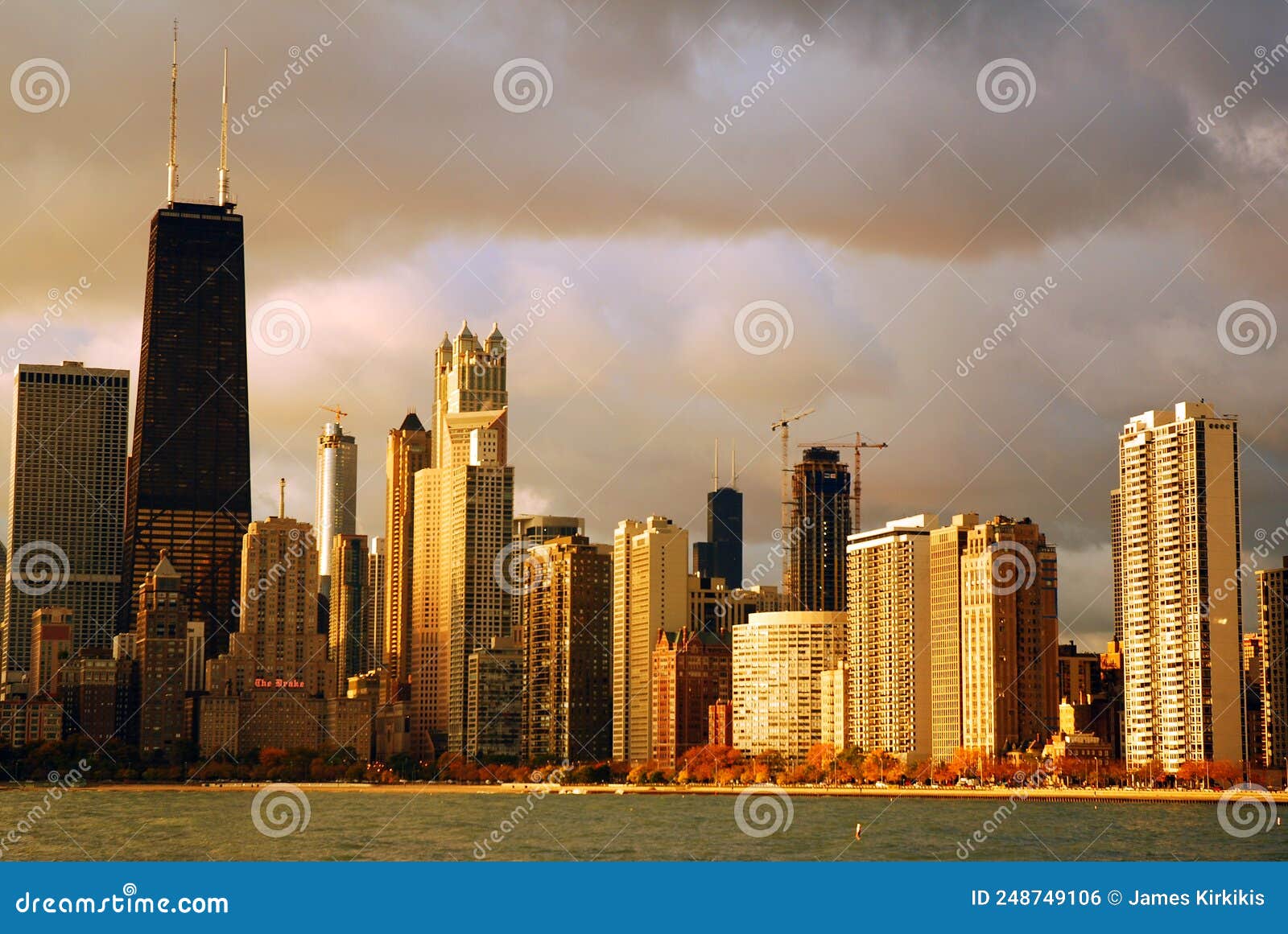 Storm over Chicago editorial photo. Image of lake, avenue - 248749106