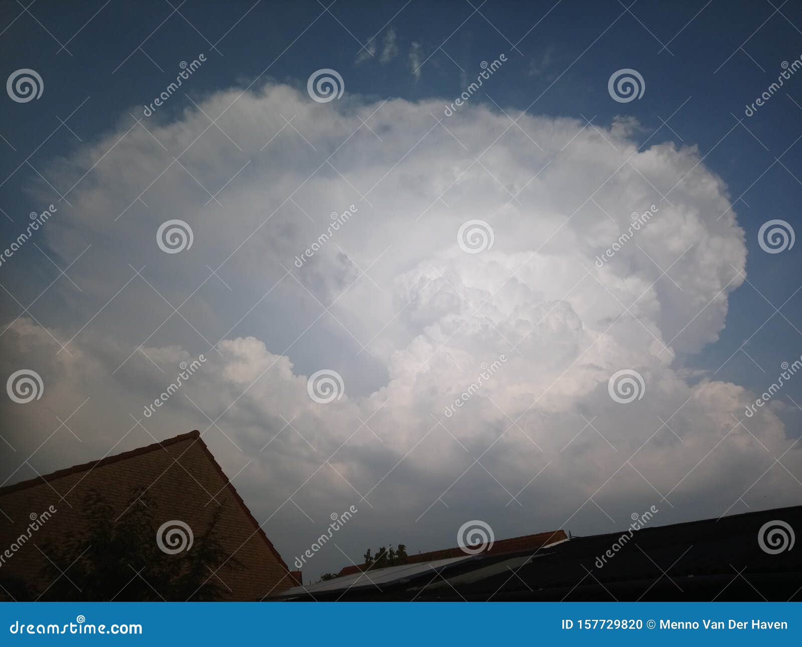 Stormcloud (Cumulonimbus) with Strong Updraft and Well Defined Anvil Stock Photo - Image of ...