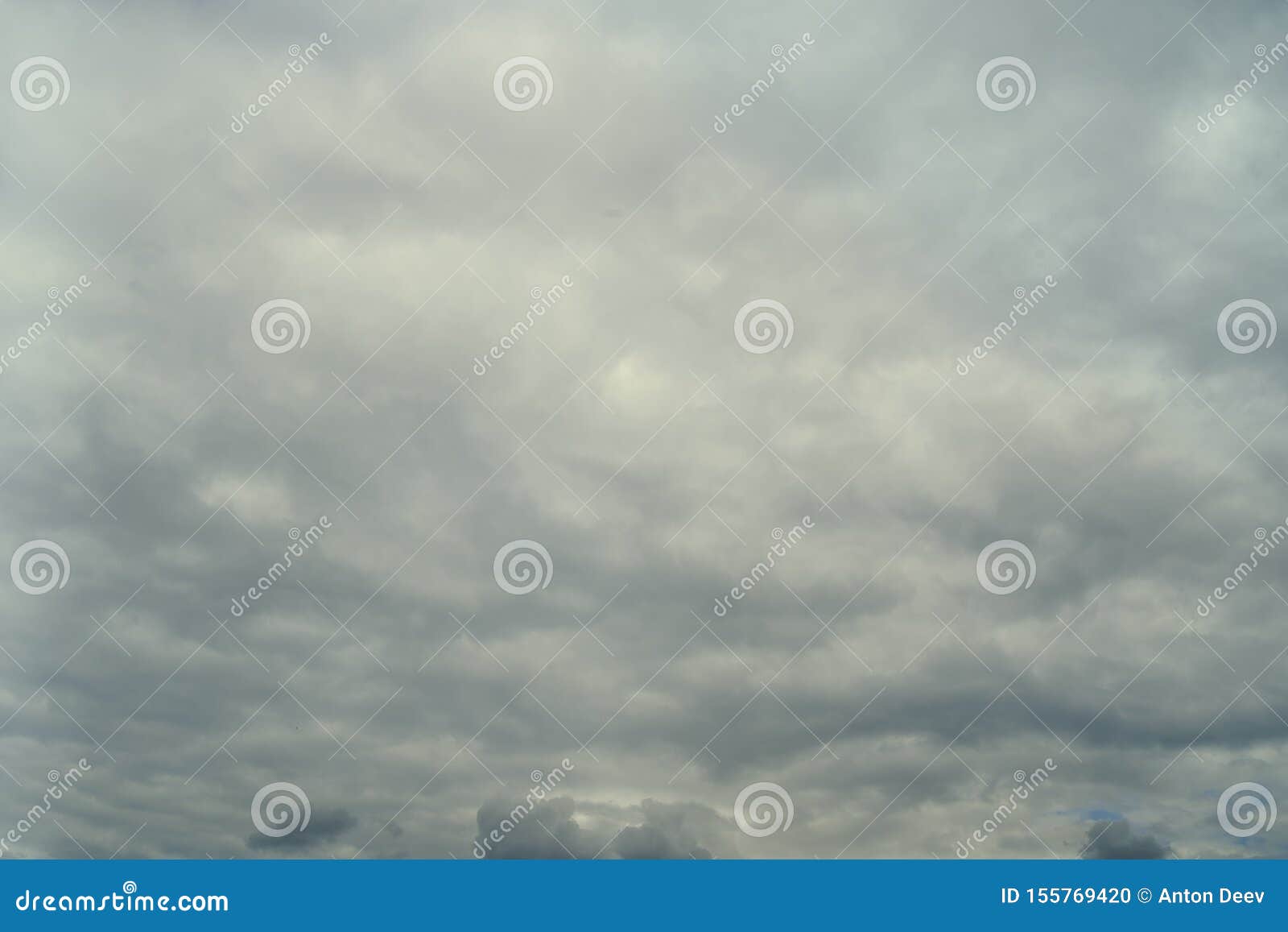 Stormy Clouds Background. Dramatic Stormy Sky with Dark Heavy Clouds ...