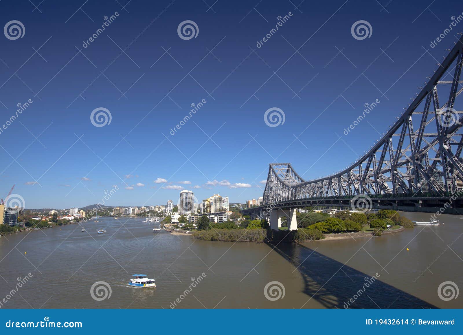 Story Bridge and Down Stream in Brisbane Editorial Stock Image - Image ...