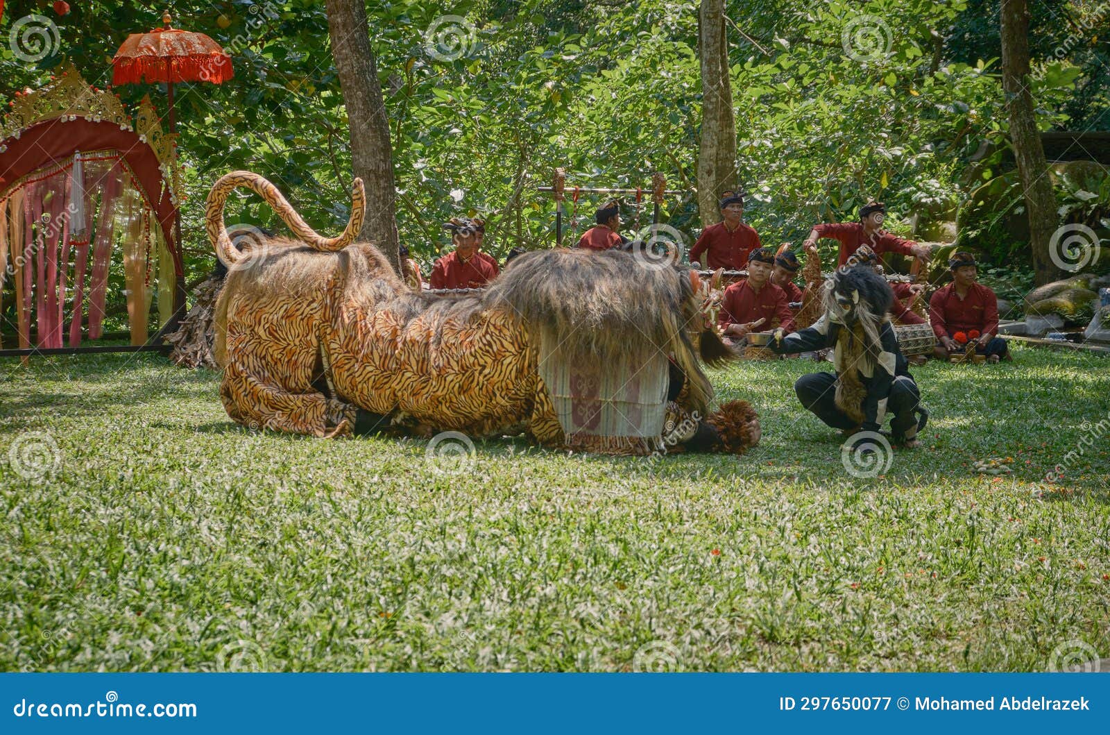 The Story of Lubdaka Balinese Performance in Monkey Forest Ubud, Bali ...