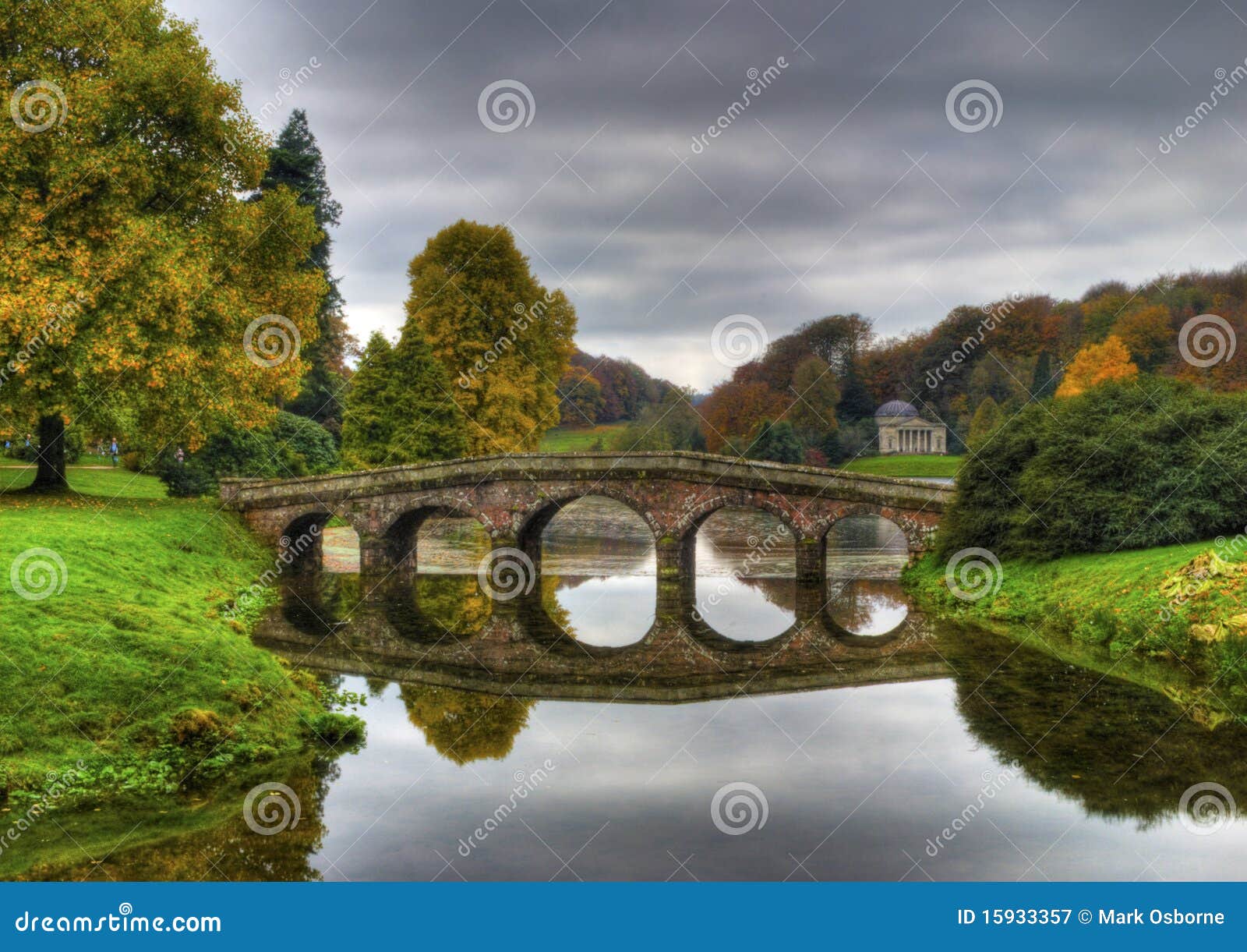 Stourhead National Trust stock image. Image of leaf, moat - 15933357