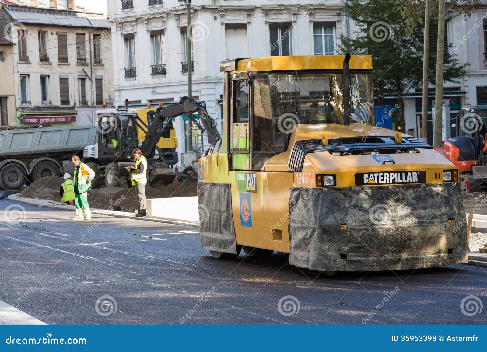 Straßenbau redaktionelles stockfoto. Bild von städtisch - 35953398