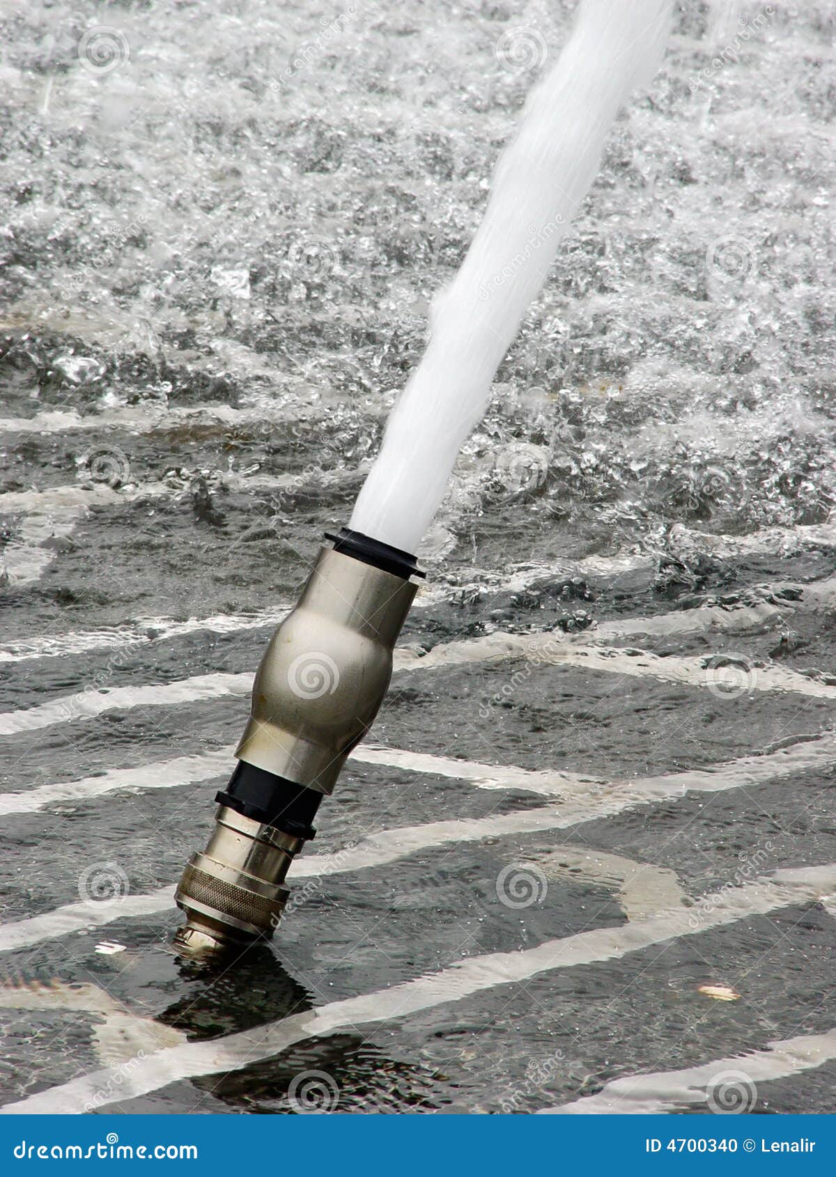 Straal water stock foto. Image of gevraagd, patroon, snel - 4700340