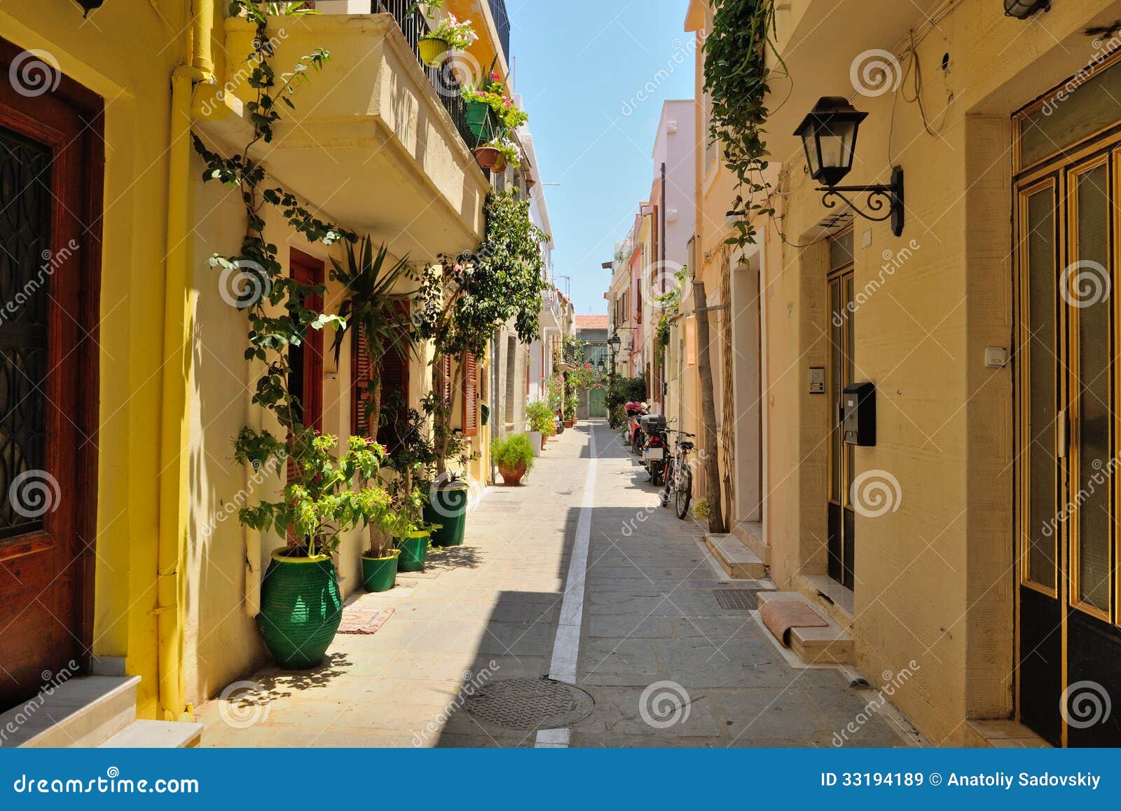 Straat in Stad Van Rethymno, Kreta Stock Afbeelding - Image of ...