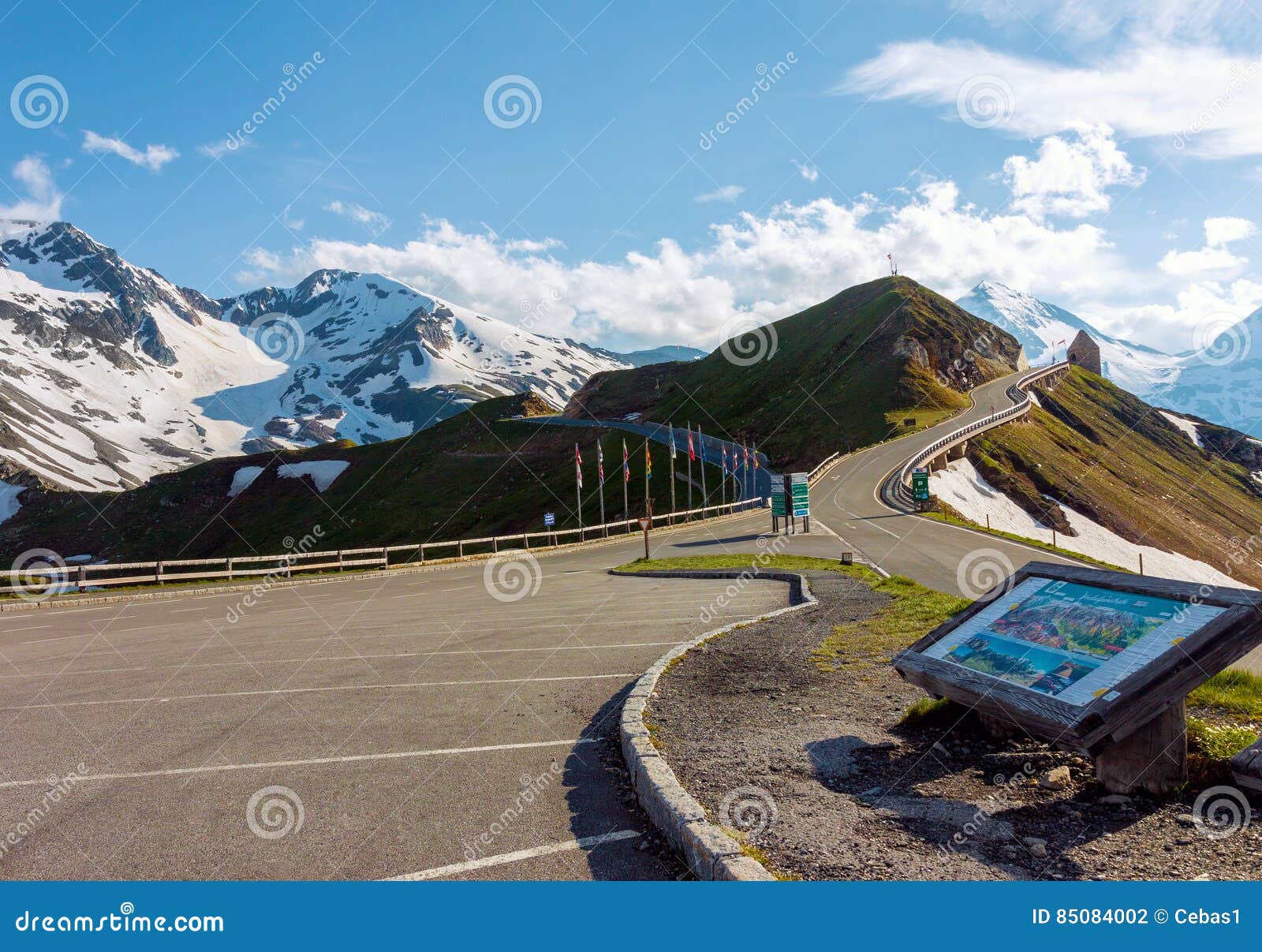 Strada Alpina Scenica Di Grossglockner Fotografia Stock - Immagine di ...