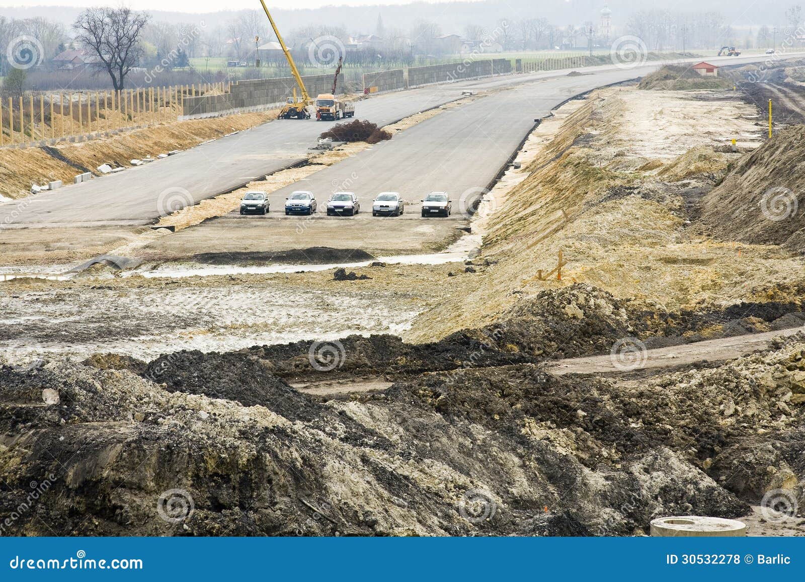 Strada in costruzione fotografia stock. Immagine di pala - 30532278