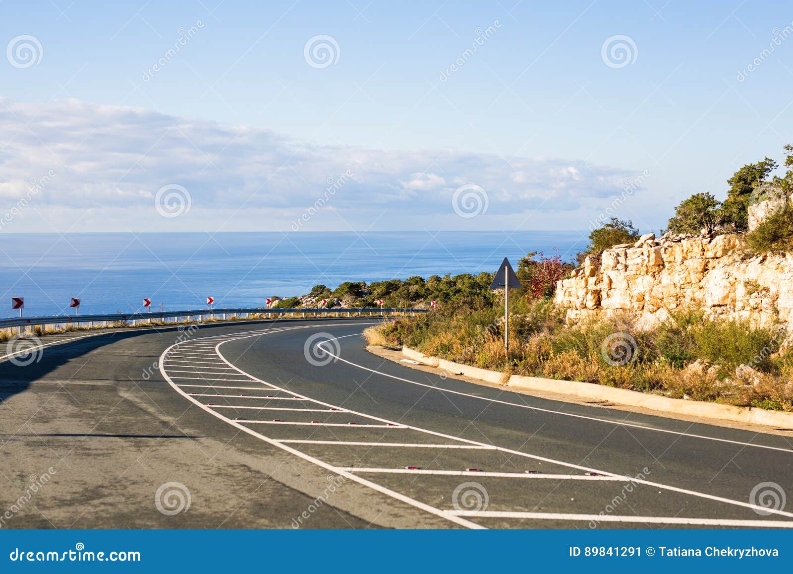Strada Principale Accanto Al Mare Immagine Stock - Immagine di scenico ...