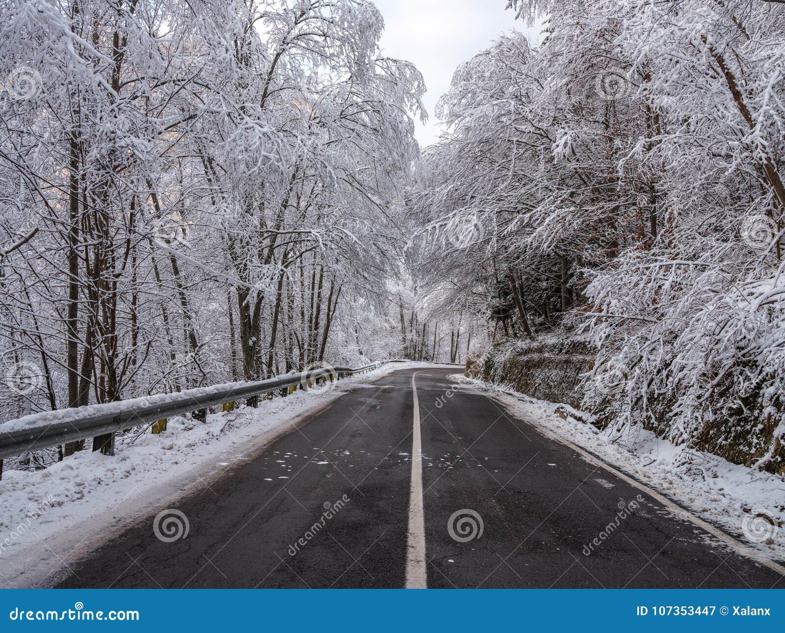 Strada Principale Di Transfagarasan in Romania Immagine Stock ...