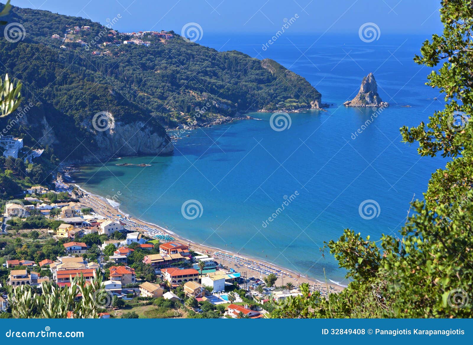 Strand in Korfu-Insel in Griechenland Stockfoto - Bild von malerisch ...